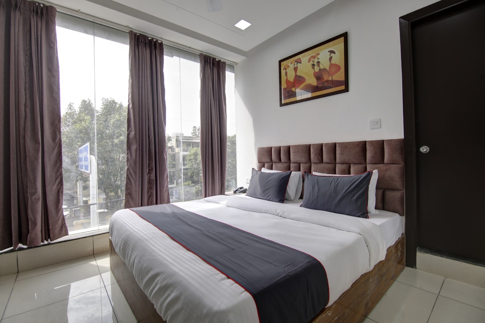 Hotel Shine Inn Rohini West Metro Station Delhi - Reviews, Photos & Offer