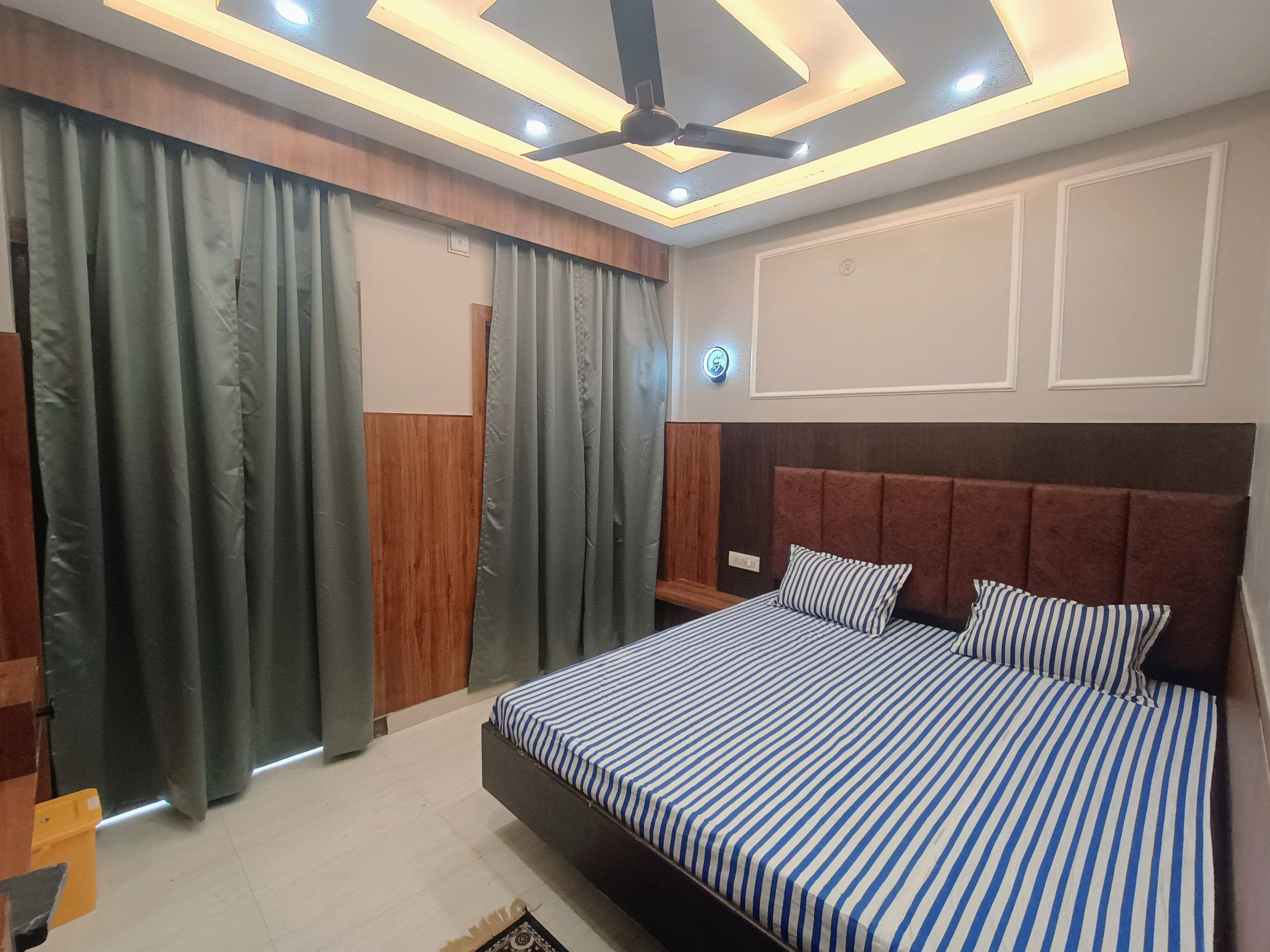 Shree Sai Shraddha Guest House Varanasi - Reviews, Photos & Offer