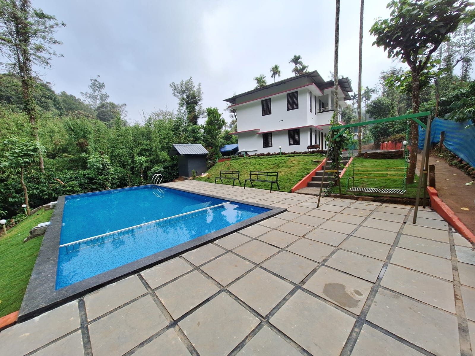 White Cottages 𝗕𝗢𝗢𝗞 Wayanad Cottage