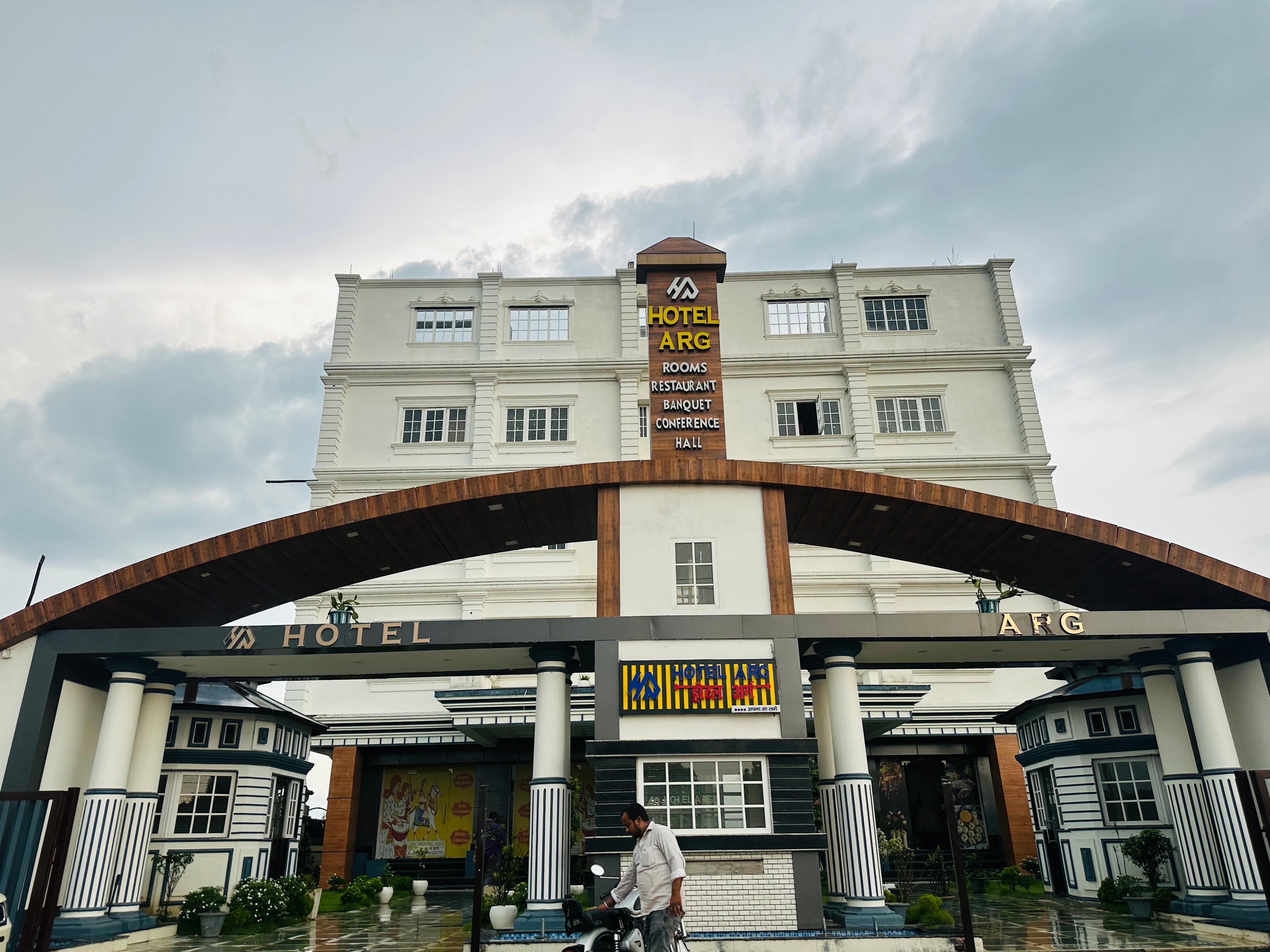 HOTEL ARG 𝗕𝗢𝗢𝗞 Araria Hotel