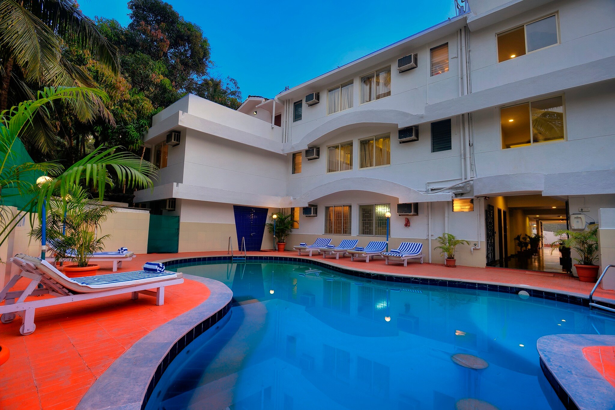 TreeHouse Stamp 𝗕𝗢𝗢𝗞 Goa Resort