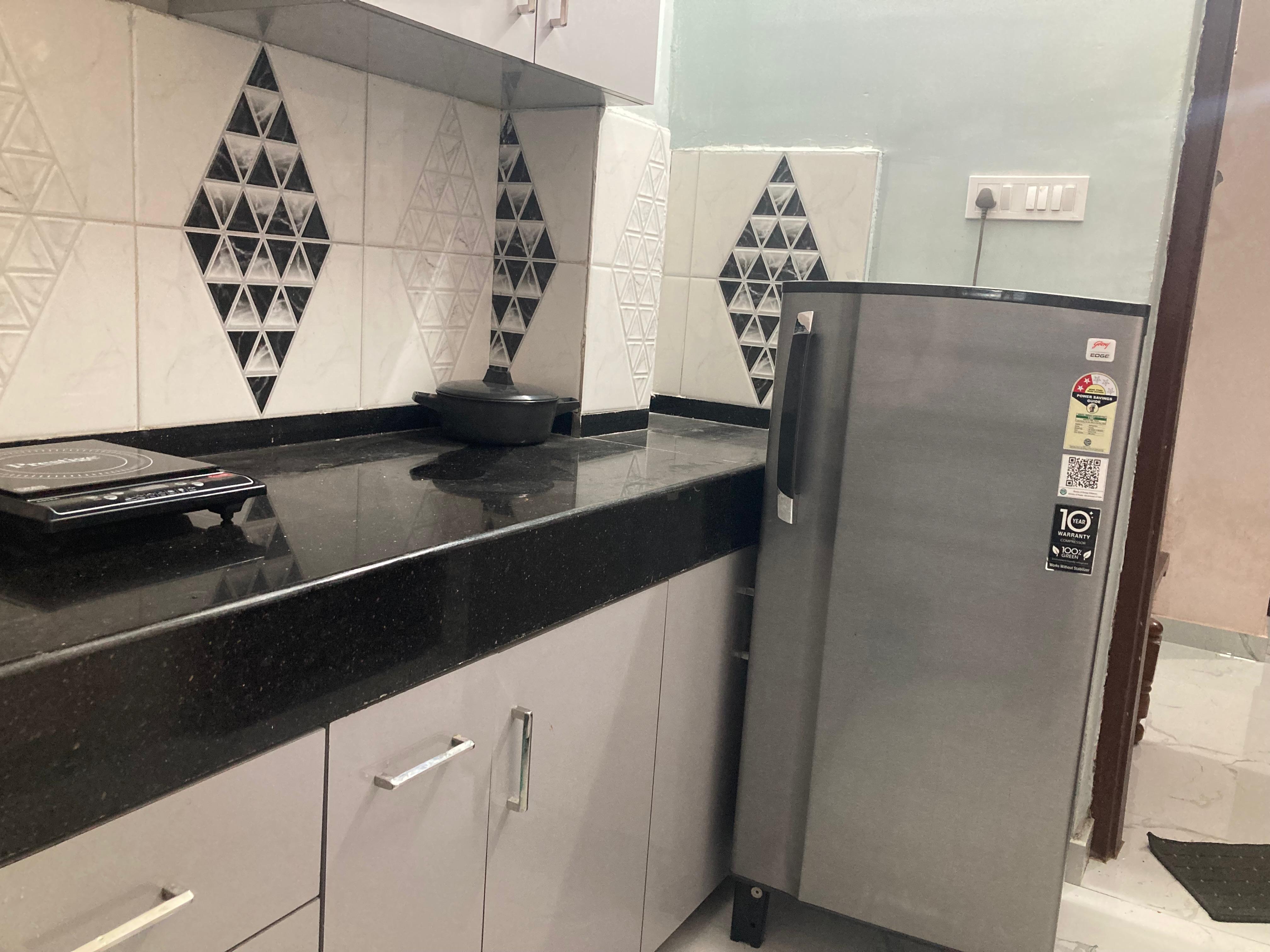 The Hood | Your Home 2KM From ITER College 𝗕𝗢𝗢𝗞 Bhubaneshwar Apartment