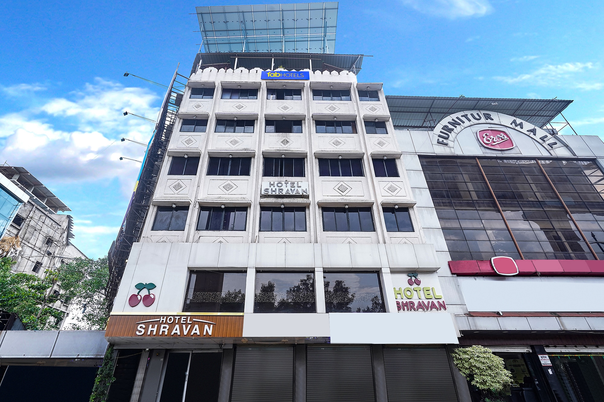 FabHotel Shravan - Nr. Eternity Mall 𝗕𝗢𝗢𝗞 Nagpur Hotel