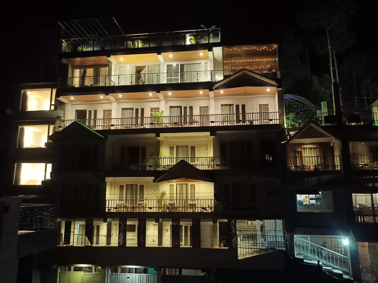 Dunn Perk Manor Homestay | Rooms & Restaurant 𝗕𝗢𝗢𝗞 Solan Homestay