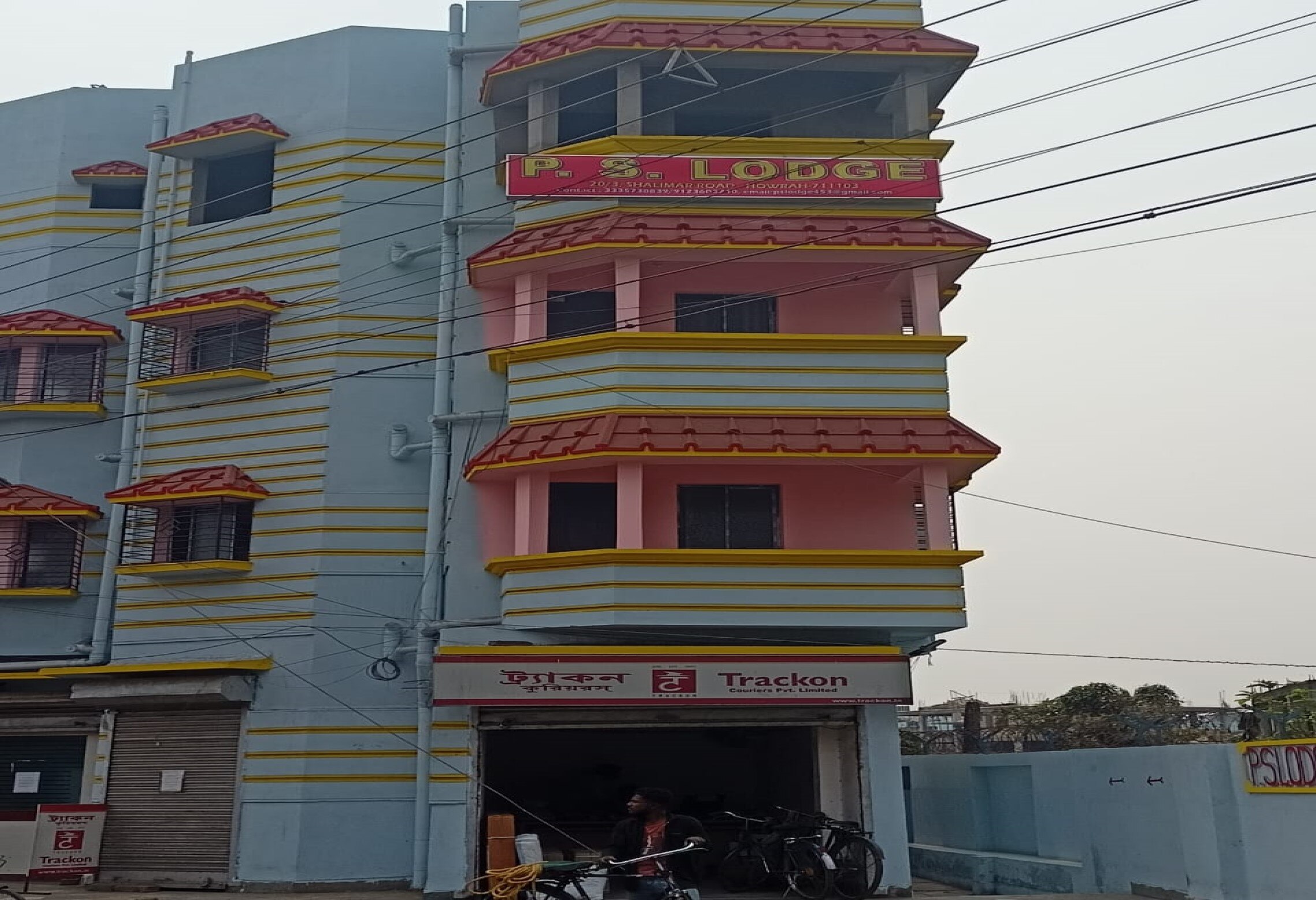 PS Lodge 𝗕𝗢𝗢𝗞 Howrah Guest House