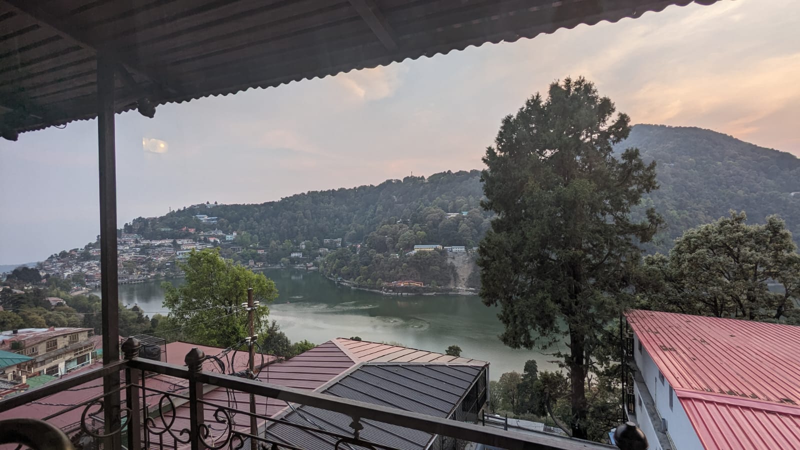 2bhk Panoramic View of Lake close to Mall Road Oasis 𝗕𝗢𝗢𝗞 Nainital ...
