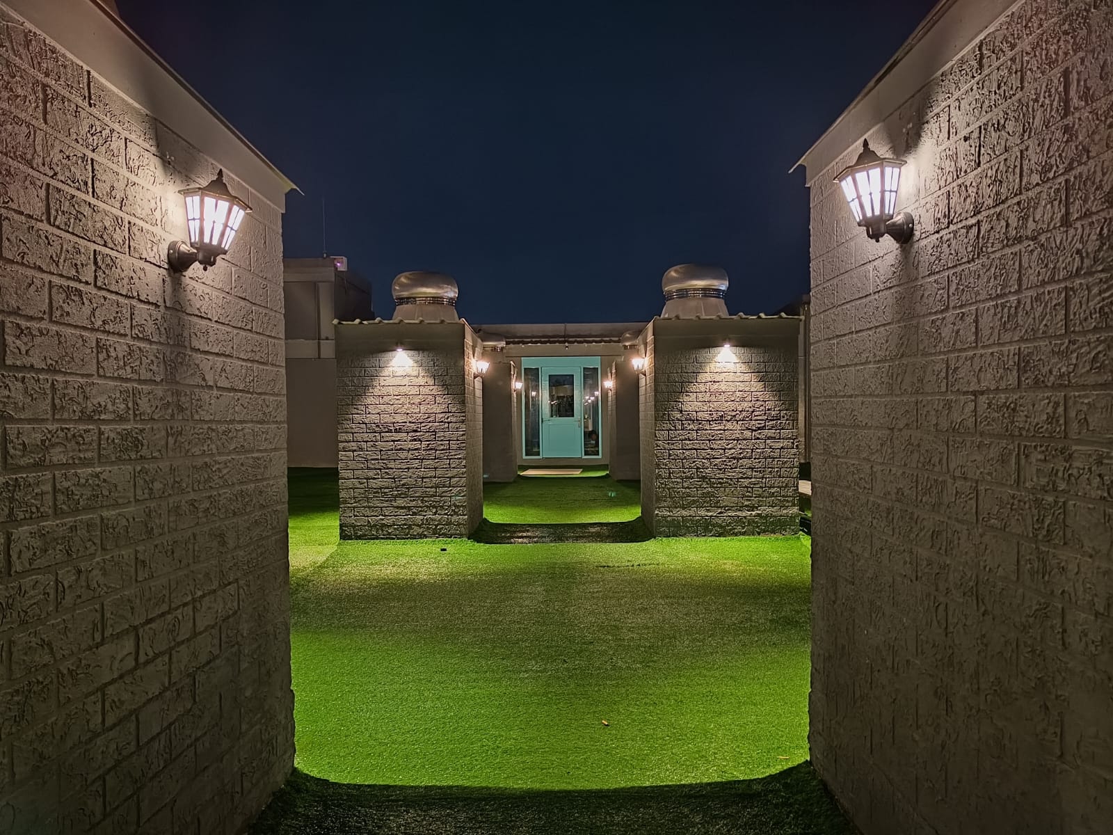 FF21-Pods 𝗕𝗢𝗢𝗞 Bangalore Hotel