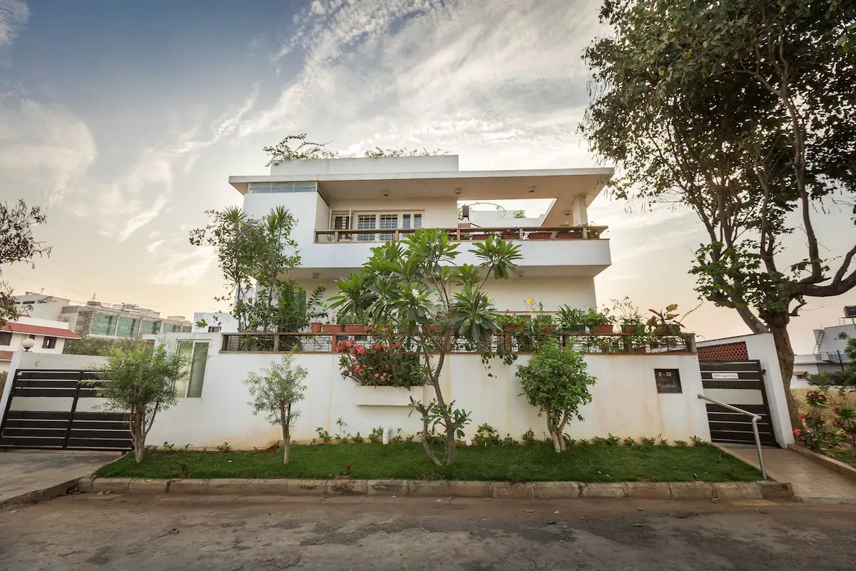 Manyata Tech Park Bungalow 𝗕𝗢𝗢𝗞 Bangalore Homestay
