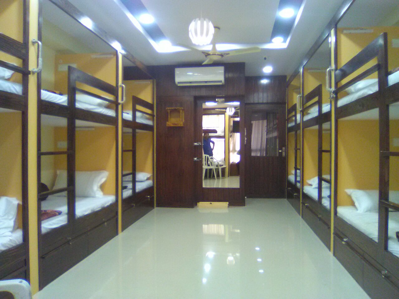 Rooms of Good Night Rest House (dormitory)- A.C. - Hostel in Bhavnagar