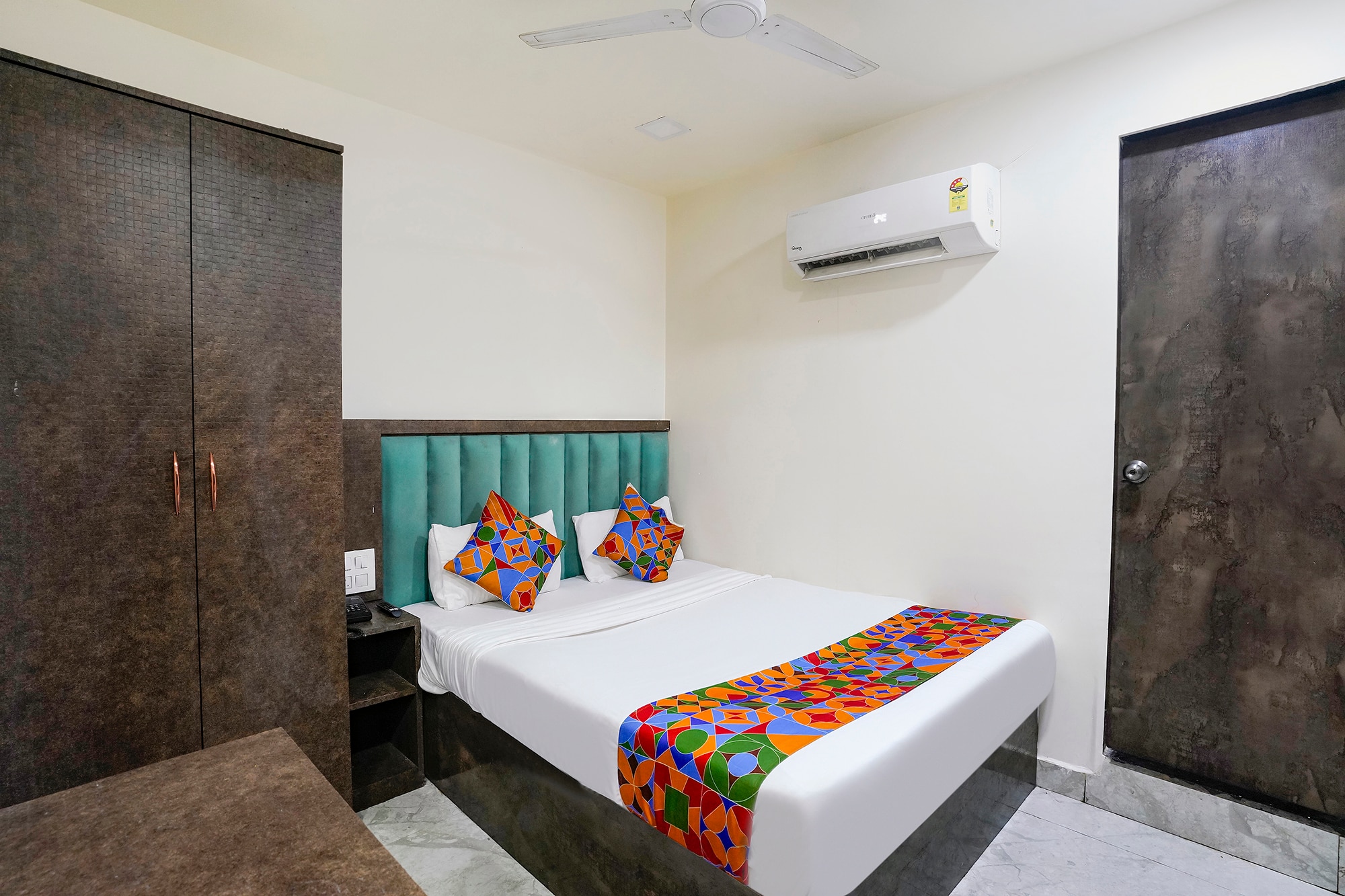FabHotel B Town 𝗕𝗢𝗢𝗞 Mumbai Hotel