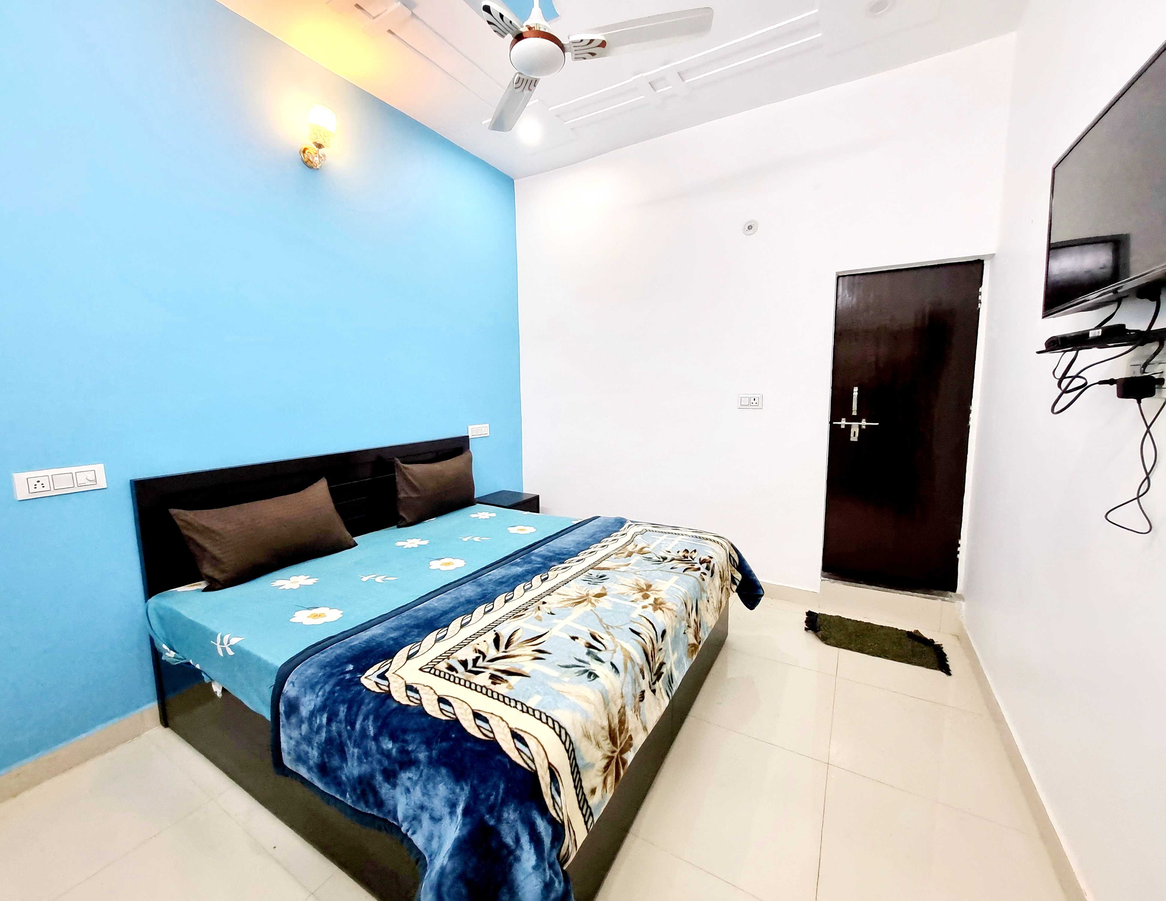 Hotel O 810903 Hotel Ml Residency 𝗕𝗢𝗢𝗞 Aligarh Hotel