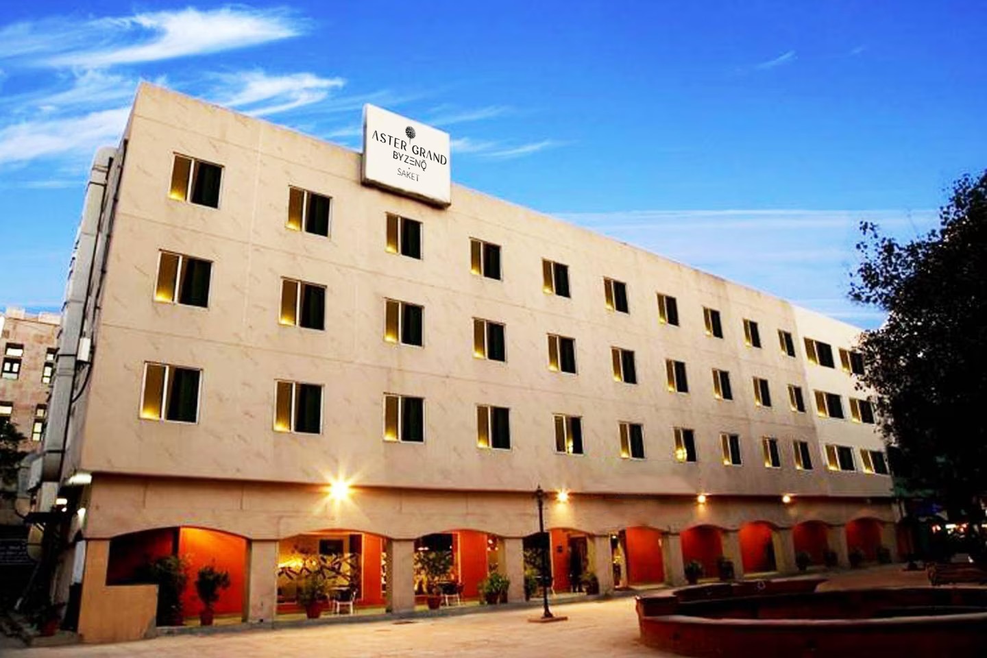 ASTER GRAND BY ZENQ SAKET 𝗕𝗢𝗢𝗞 Delhi Hotel