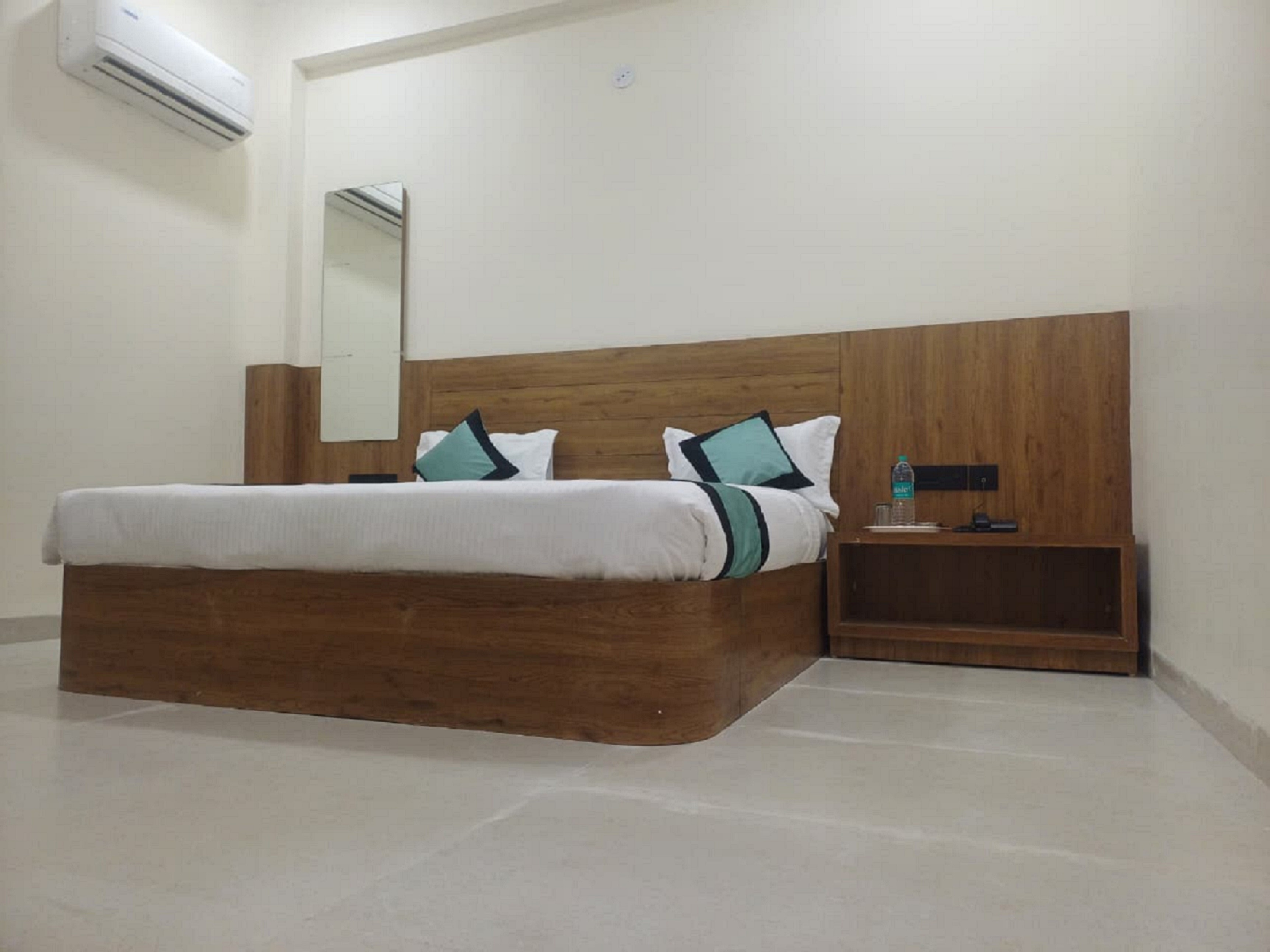 Hotel Soni - A Unit Of Jay Maa Bayan Group Of Hotels 𝗕𝗢𝗢𝗞 Indore Hotel