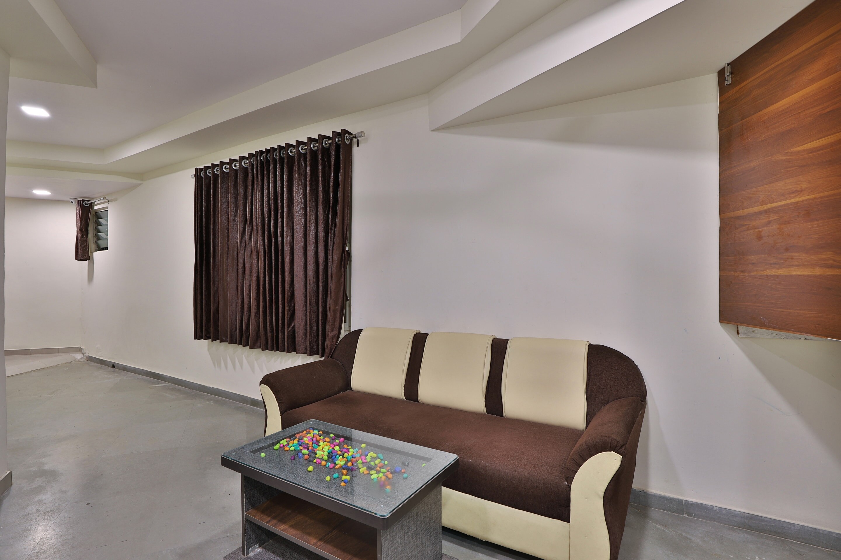 Hotel O New Suryam 𝗕𝗢𝗢𝗞 Ahmedabad