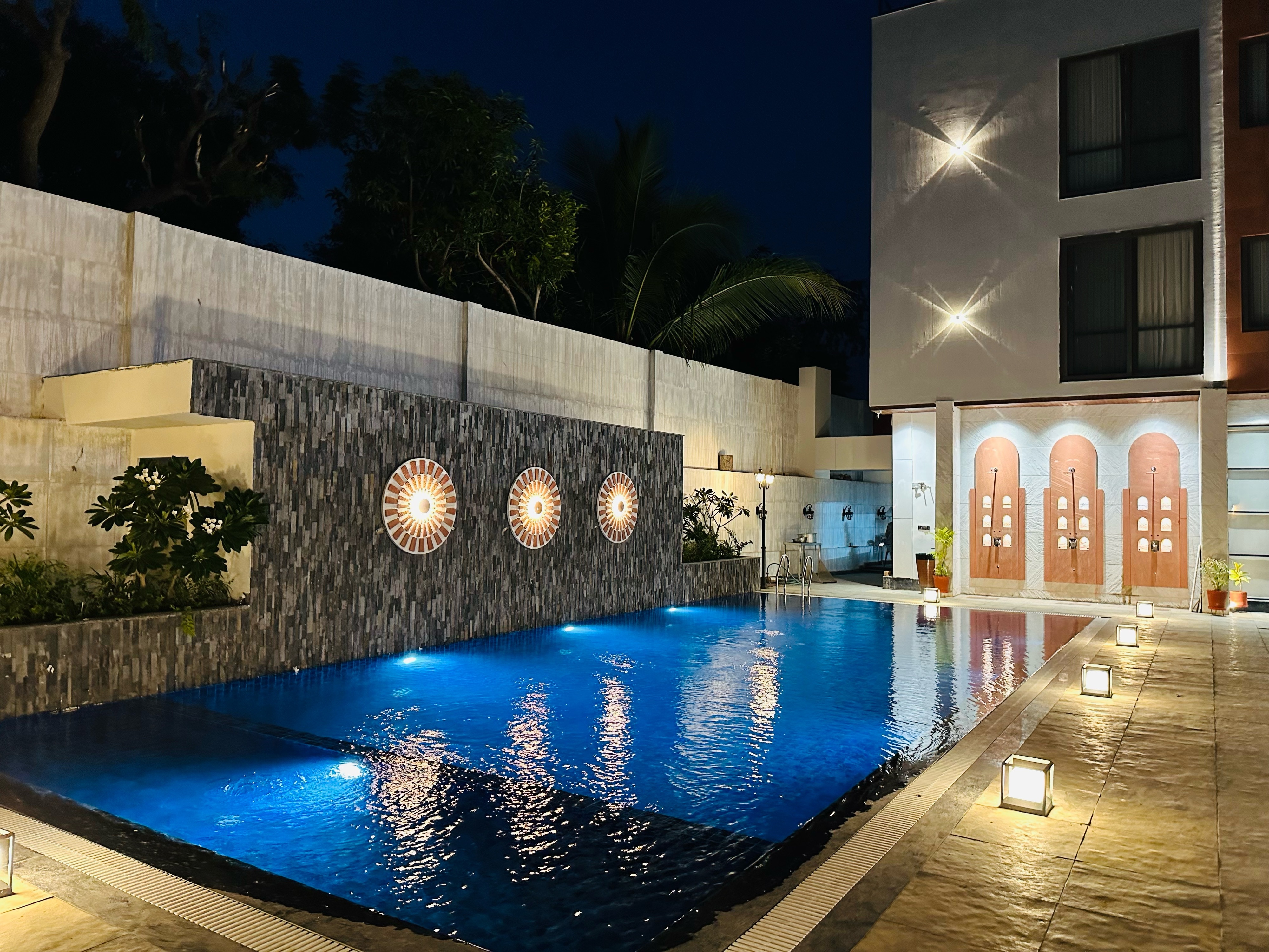 THE LOVE PASSION KARMA CLUB & RESORT 𝗕𝗢𝗢𝗞 Udaipur Resort