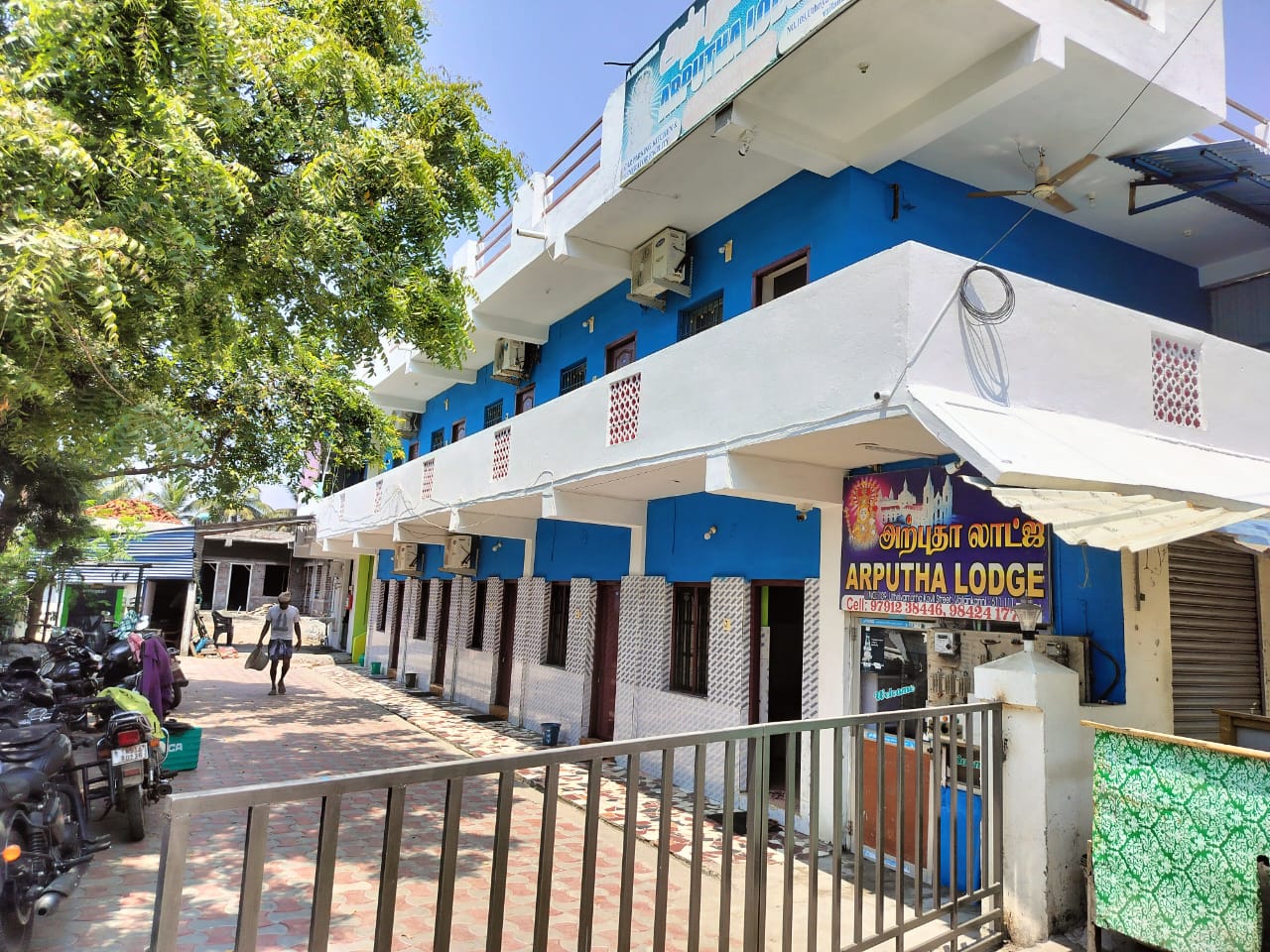 Arputha Lodge 𝗕𝗢𝗢𝗞 Velankanni Hotel