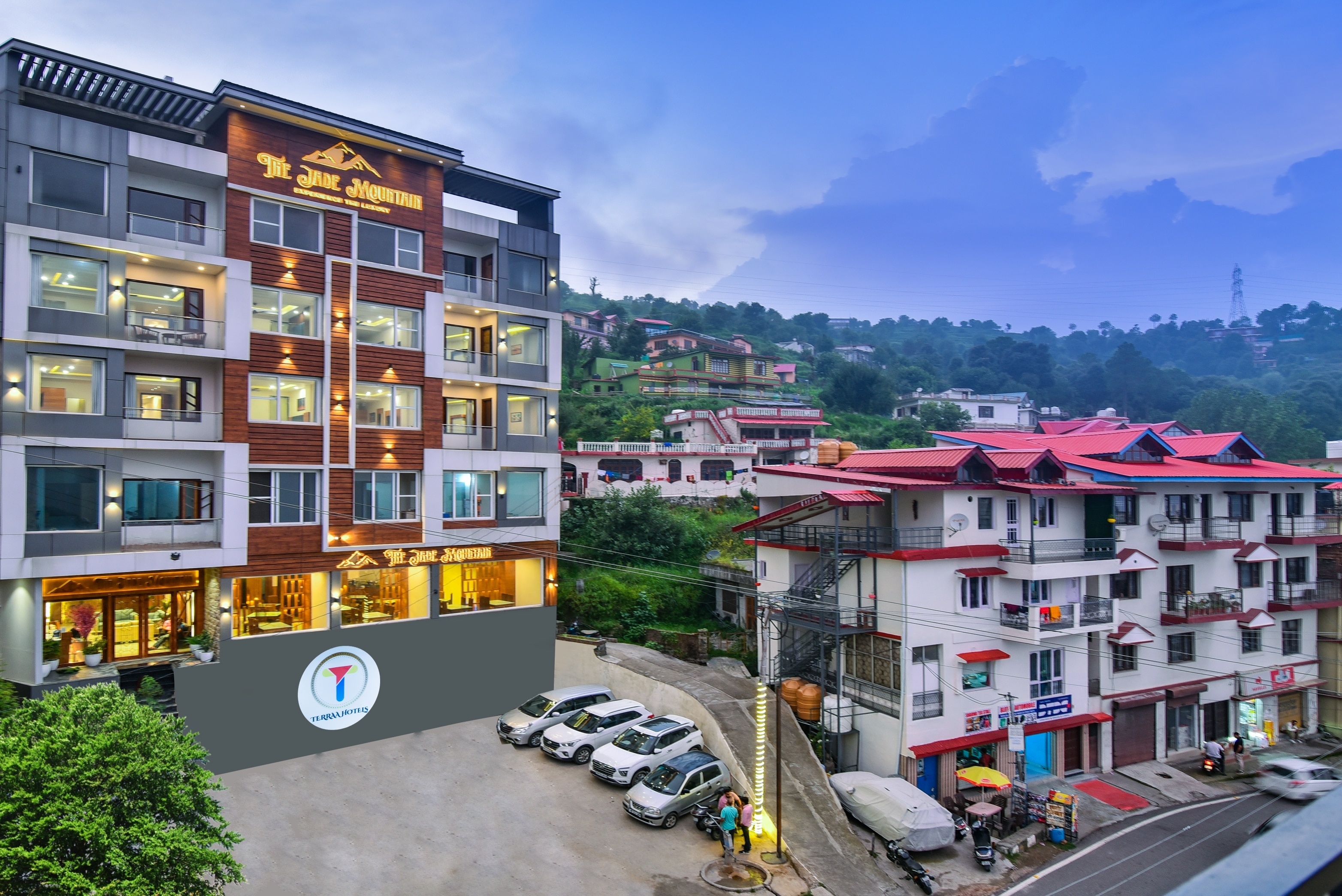 The Jade Mountain By Terraa Hotels. 𝗕𝗢𝗢𝗞 Dalhousie Hotel