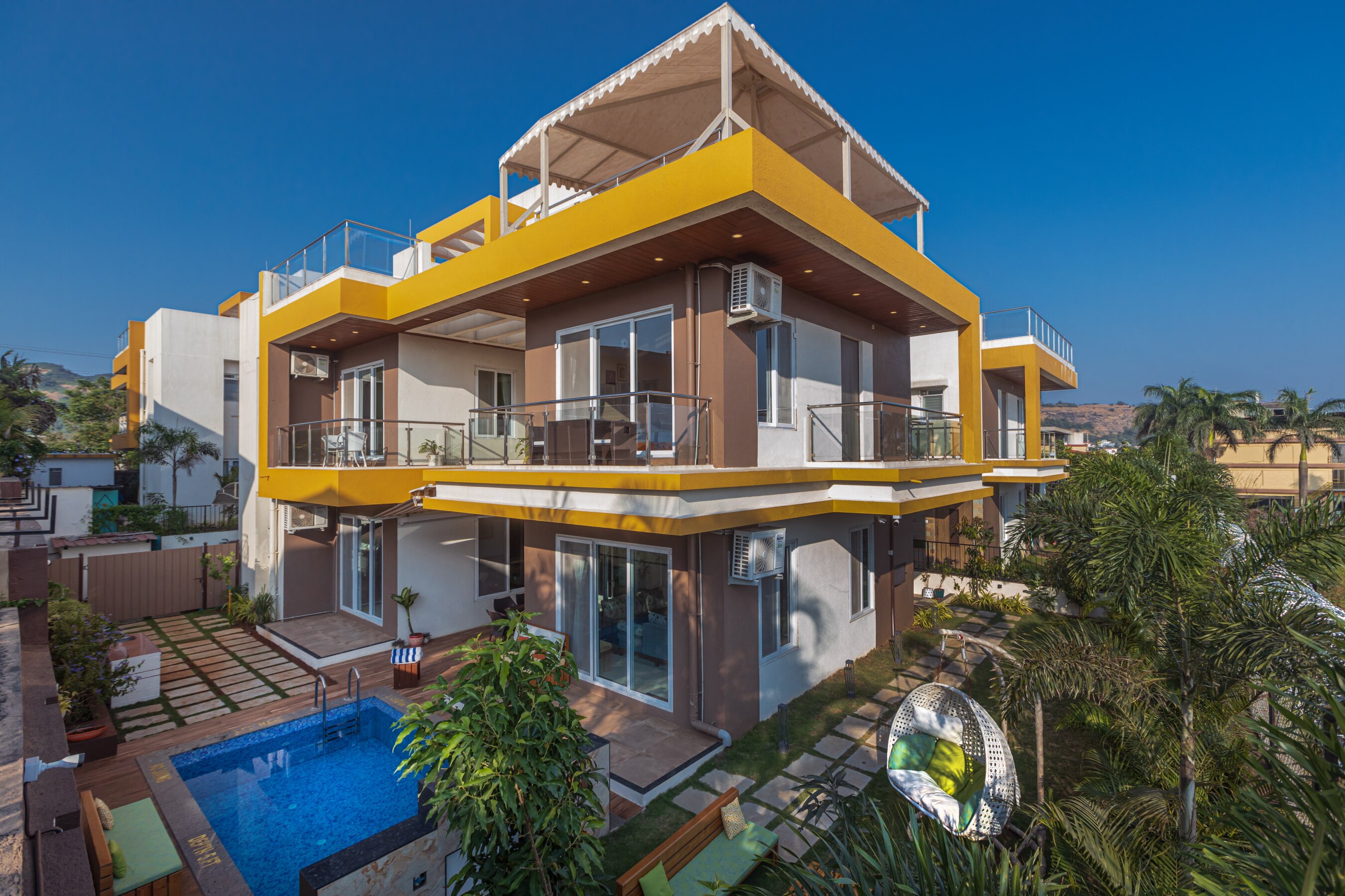 Neo Retro, An Artist's Delight Homestay Lonavala | Book Hotel with Up ...