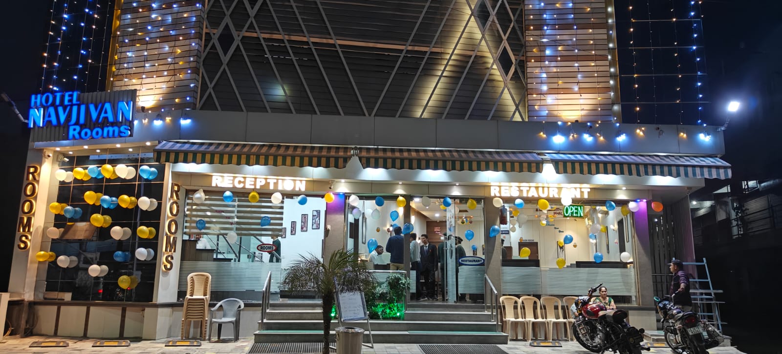 HOTEL NAVJIVAN 𝗕𝗢𝗢𝗞 Ahmedabad Hotel
