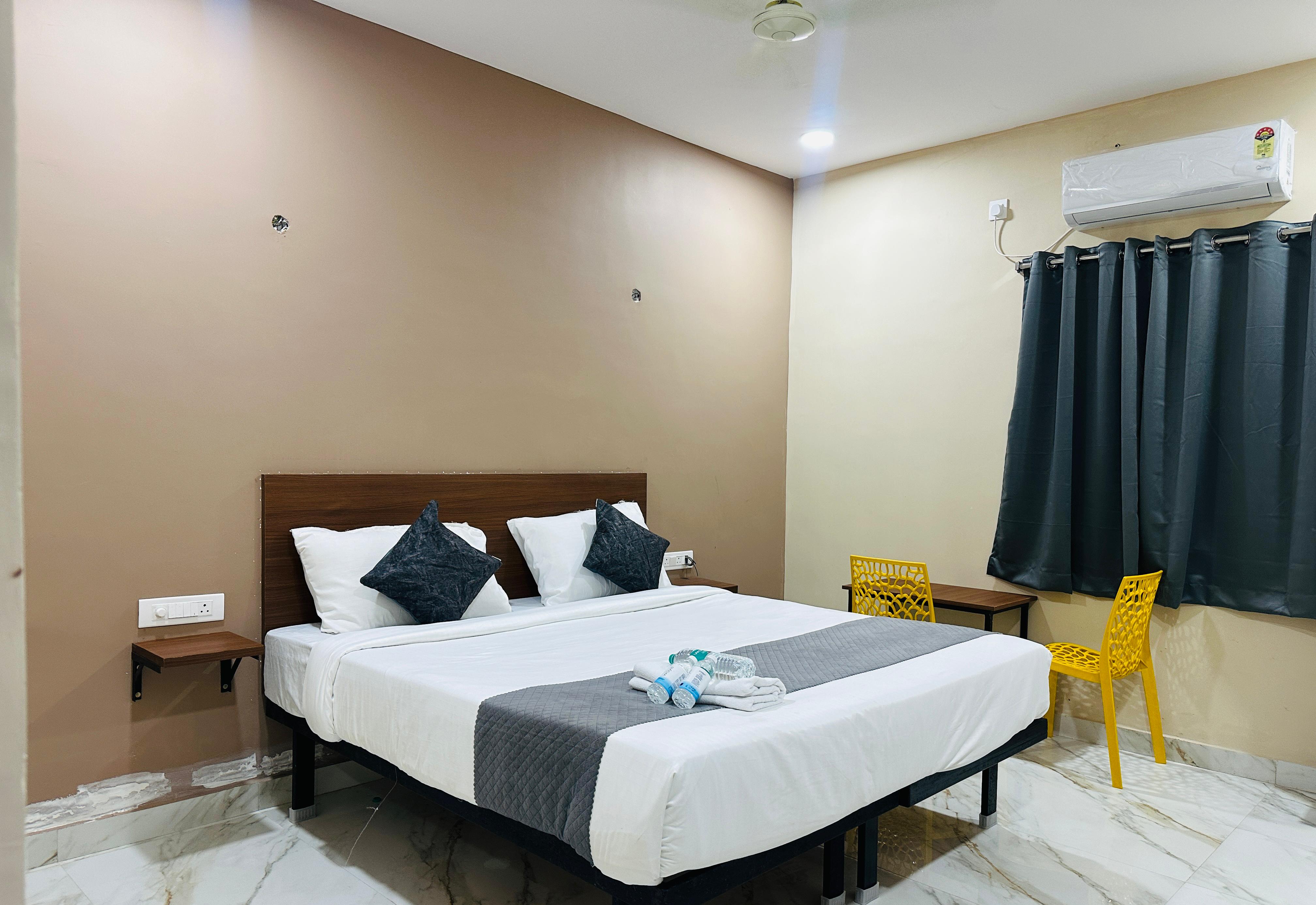 Hotel Prime Hub 𝗕𝗢𝗢𝗞 Hyderabad Hotel
