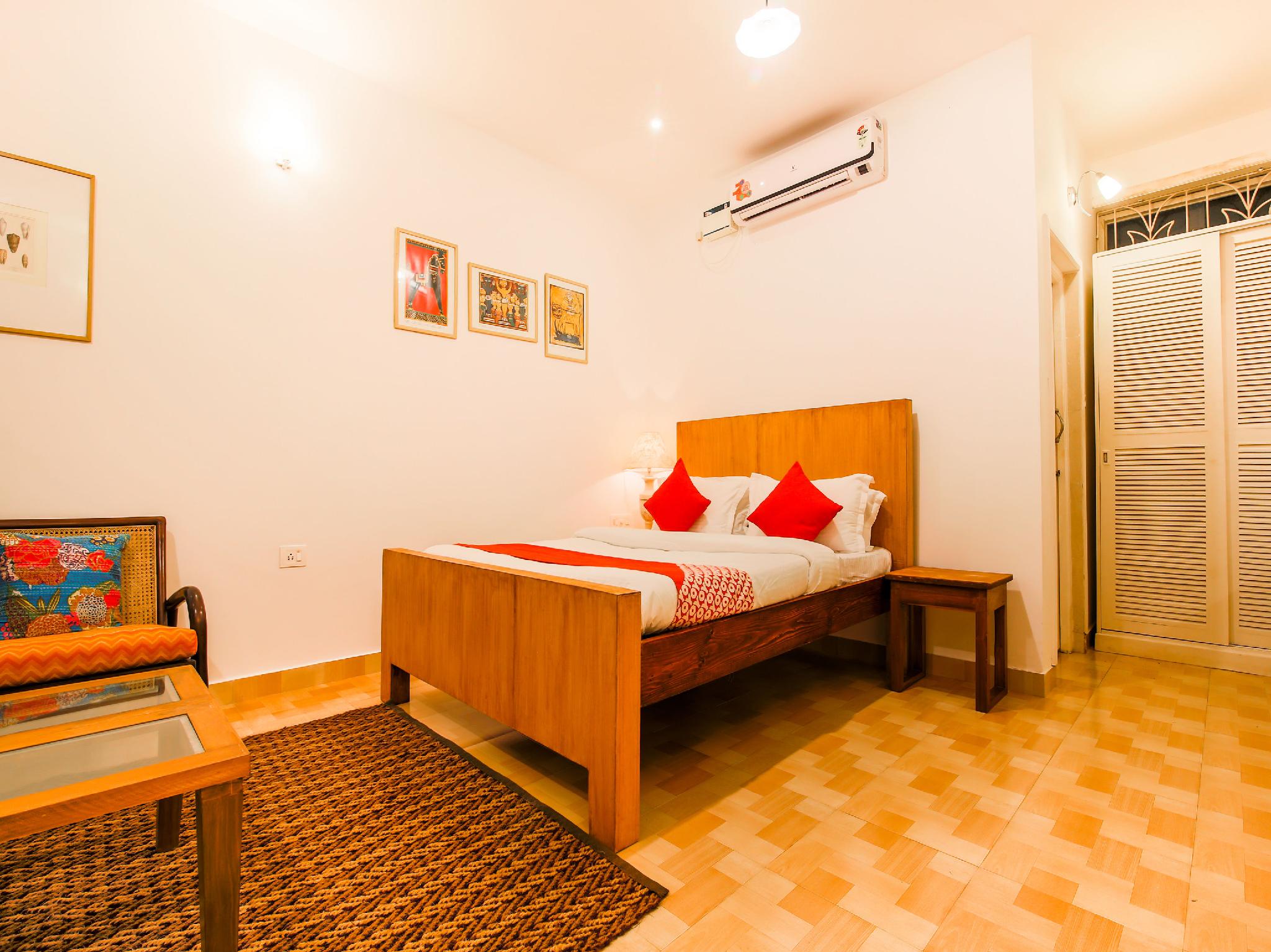 Arambol Plaza.. 𝗕𝗢𝗢𝗞 Goa Hotel