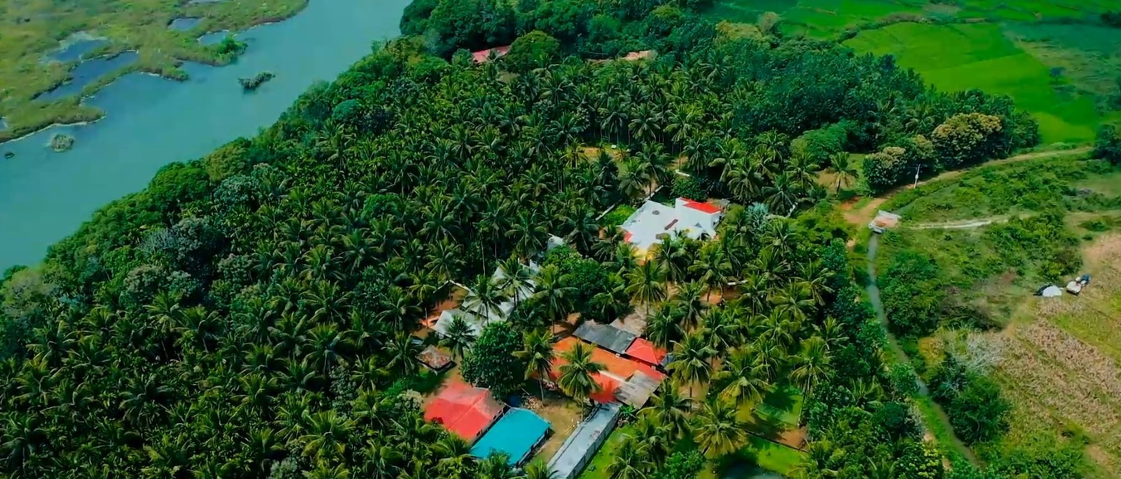 The Karle Stay 𝗕𝗢𝗢𝗞 Hassan Homestay