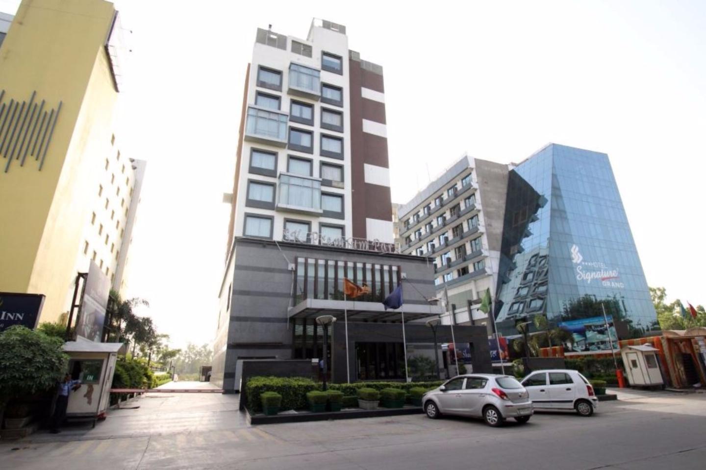 SK Premium Park Hotel Delhi - Reviews, Photos & Offer