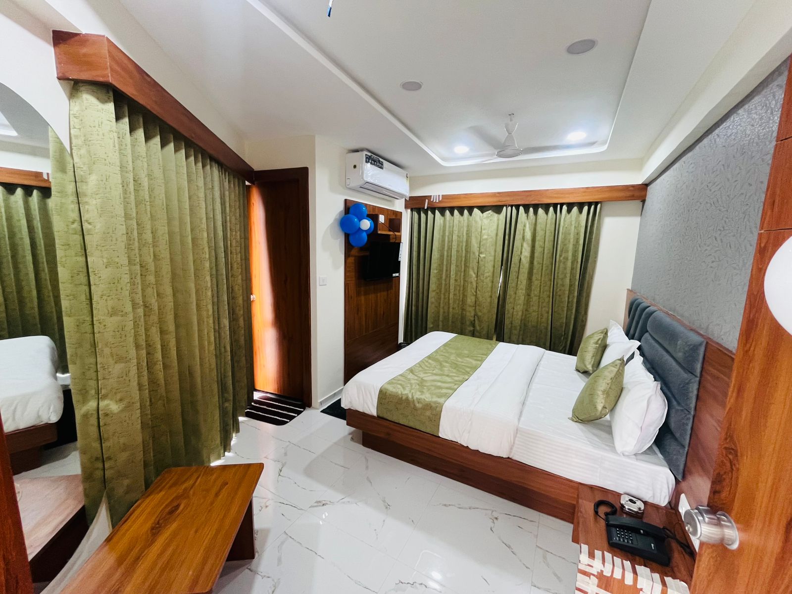 Hotel Milestone 𝗕𝗢𝗢𝗞 Ahmedabad Hotel