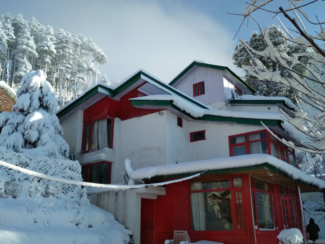 Hotel Shiva Cottage 𝗕𝗢𝗢𝗞 Patnitop Resort