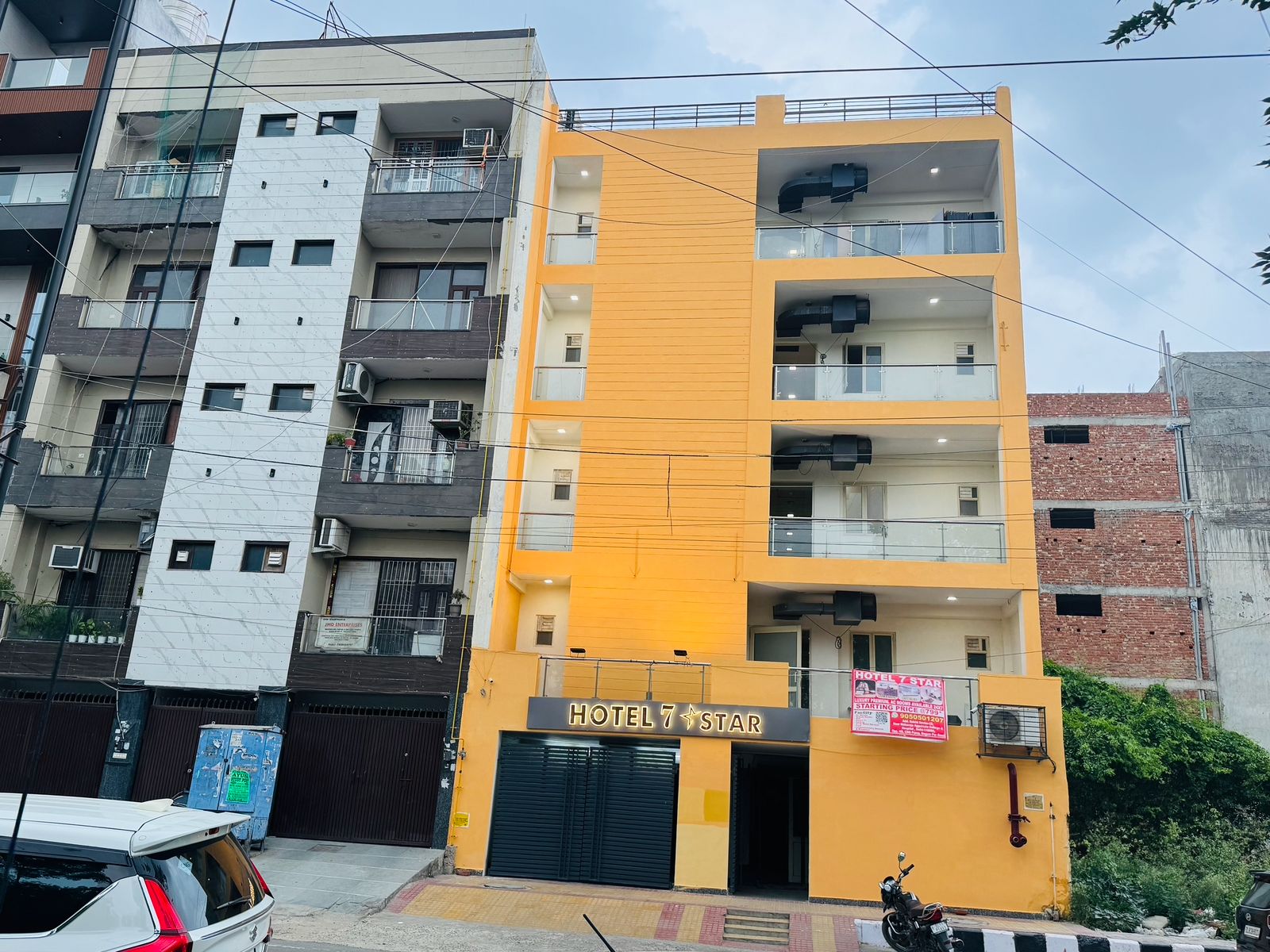 Amenities of Hotel 7 Star Rohini Sector 20