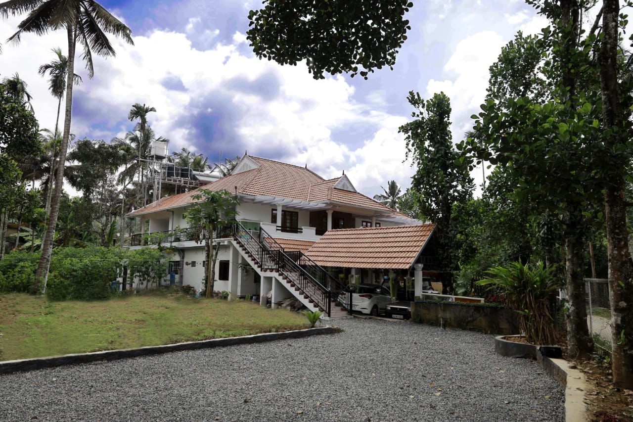 Ben Cottage 𝗕𝗢𝗢𝗞 Thekkady Homestay