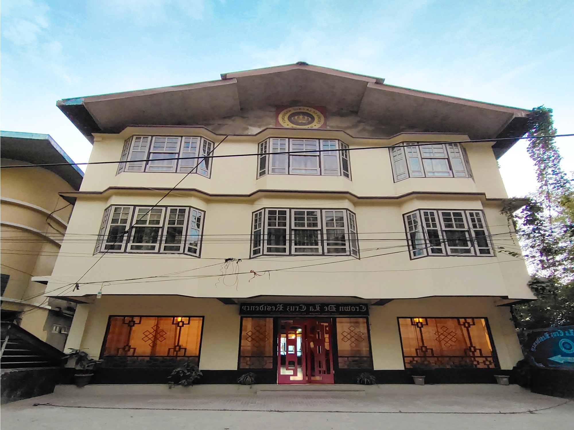 Jain Group Crown De La Cruz Residency 𝗕𝗢𝗢𝗞 Gangtok Hotel