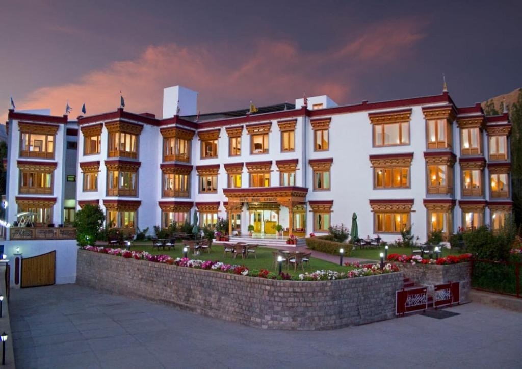 Hotel Royal Ladakh 𝗕𝗢𝗢𝗞 Leh Hotel