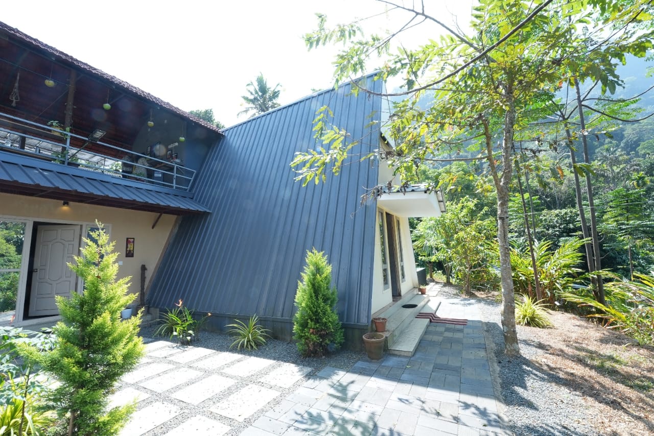 FARMHOUSE MANKULAM, Off-Munnar by STAY UNIK Farm House Munnar - Reviews ...