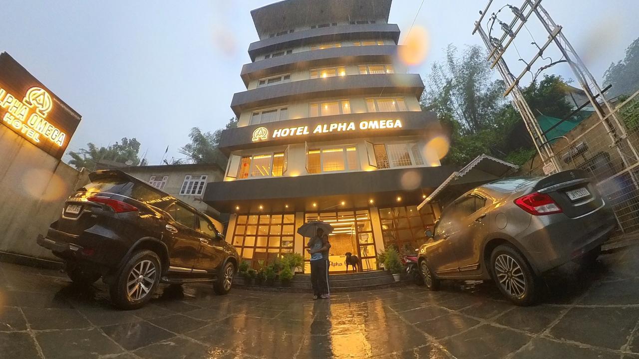 Alpha Omega 𝗕𝗢𝗢𝗞 Gangtok Hotel