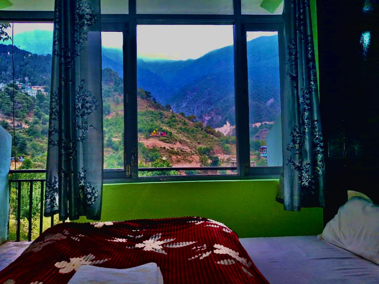 River View Homestay 𝗕𝗢𝗢𝗞 Dharamshala Homestay