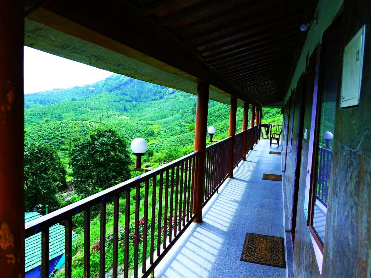 Sam Valley Homestay | Valley-view Rooms 𝗕𝗢𝗢𝗞 Vagamon Homestay