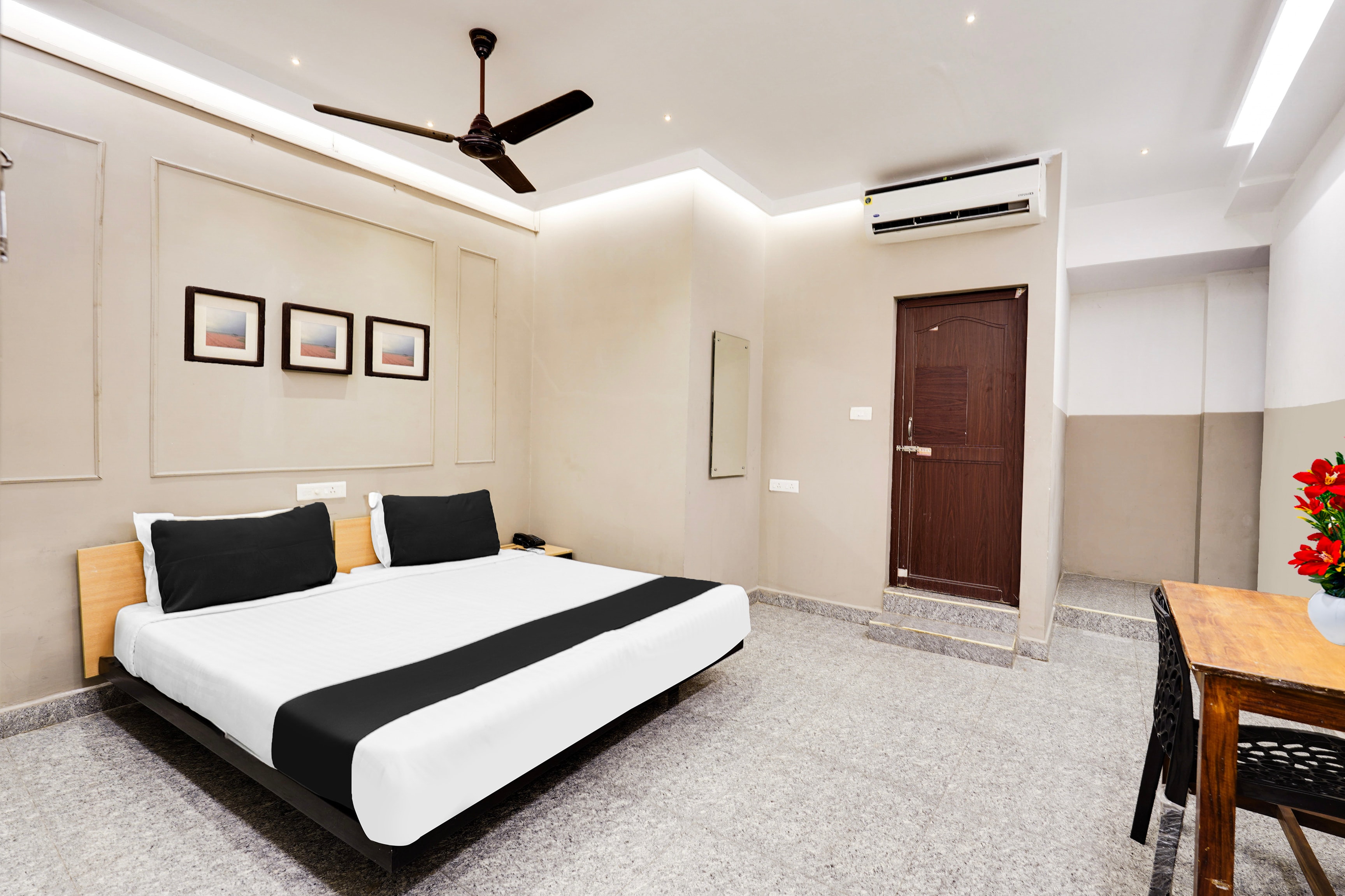 Super Hotel O White Town Formerly Seascape Residency 𝗕𝗢𝗢𝗞 Pondicherry Hotel
