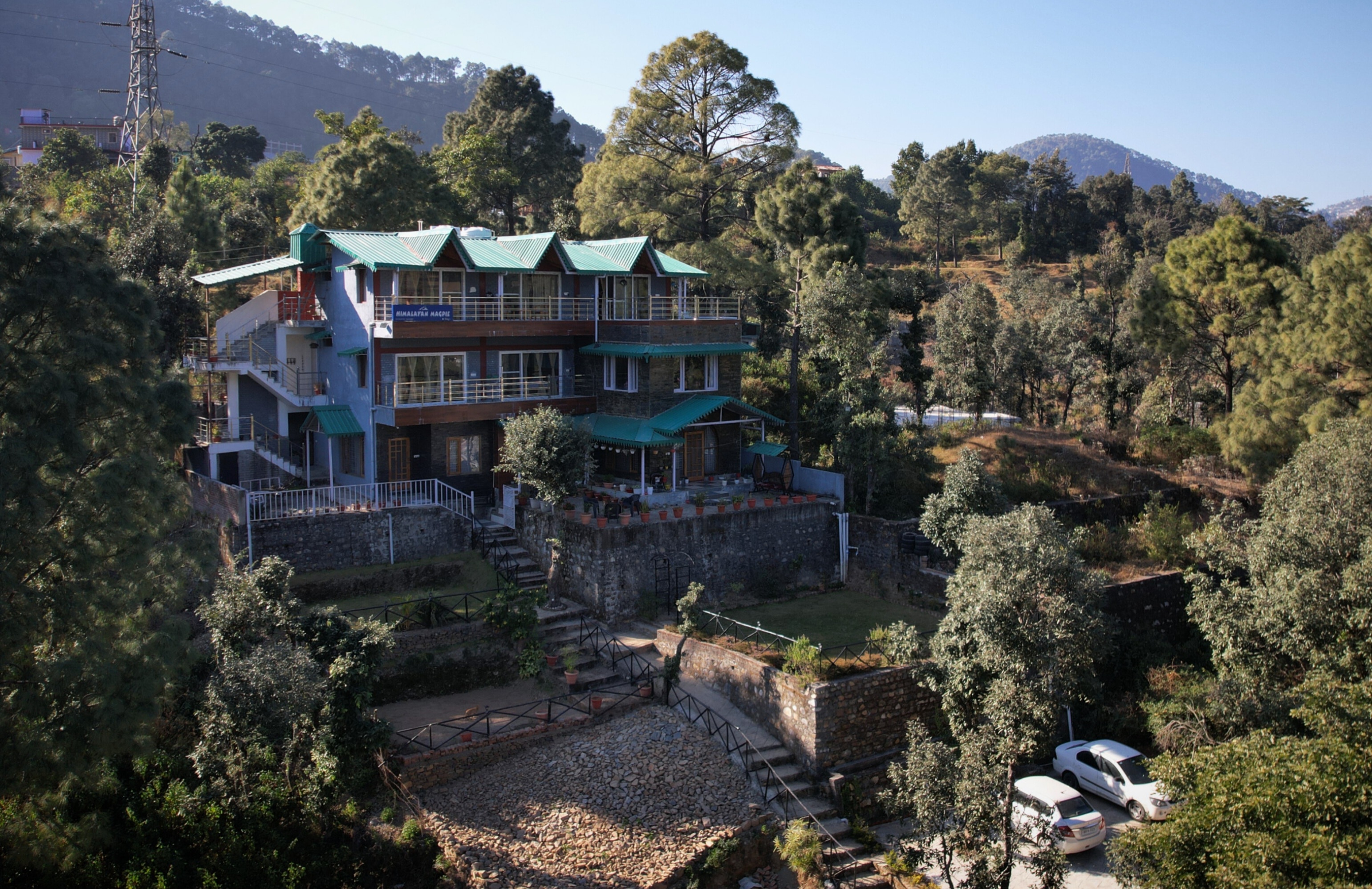 Himalayan Magpie | Lake View 𝗕𝗢𝗢𝗞 Bhimtal Homestay
