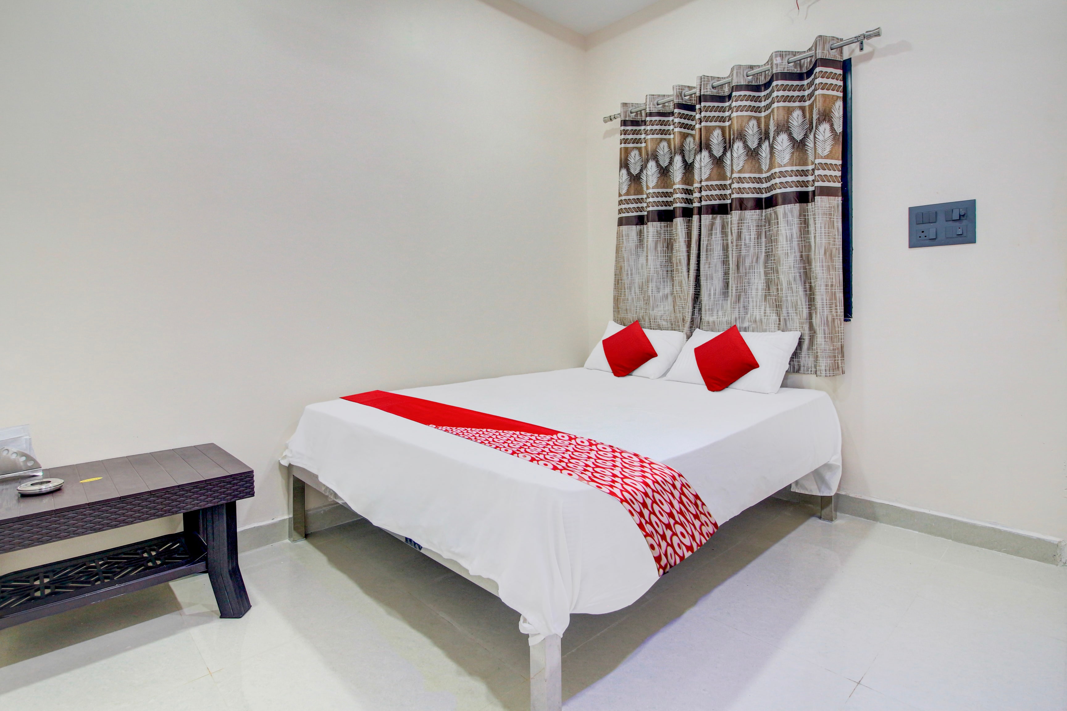 Hotel O Roman Inn 𝗕𝗢𝗢𝗞 Nagpur Hotel