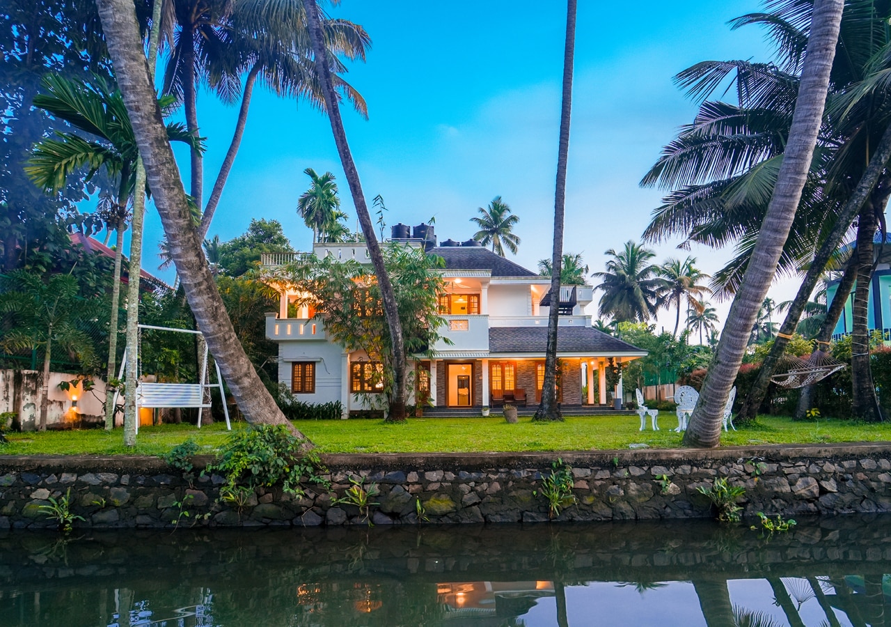 The Kochi Back Water Resort Cochin - Reviews, Photos & Offer