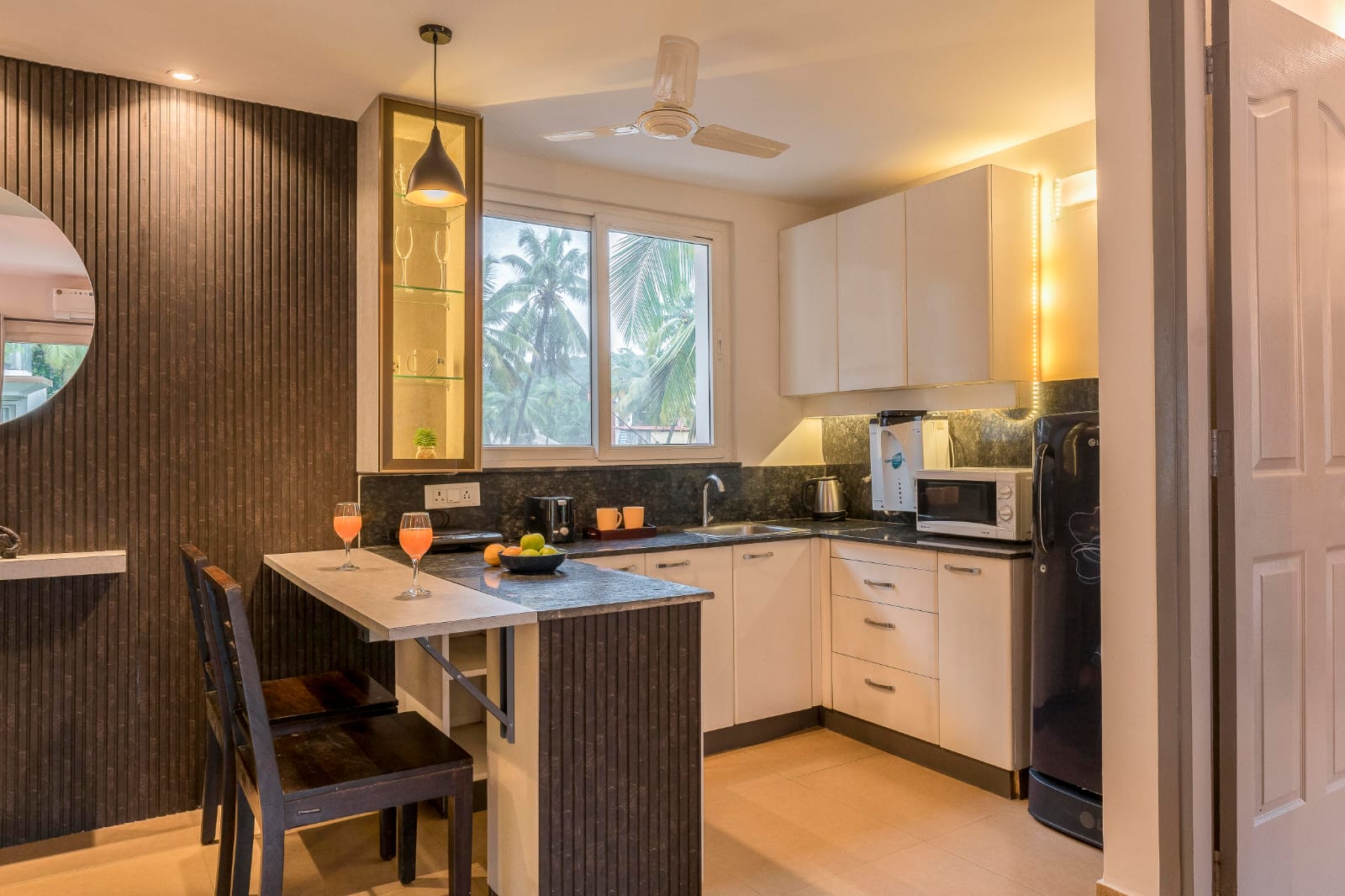 Cozy 1BHK in Arpora Baga 𝗕𝗢𝗢𝗞 Goa Apartment