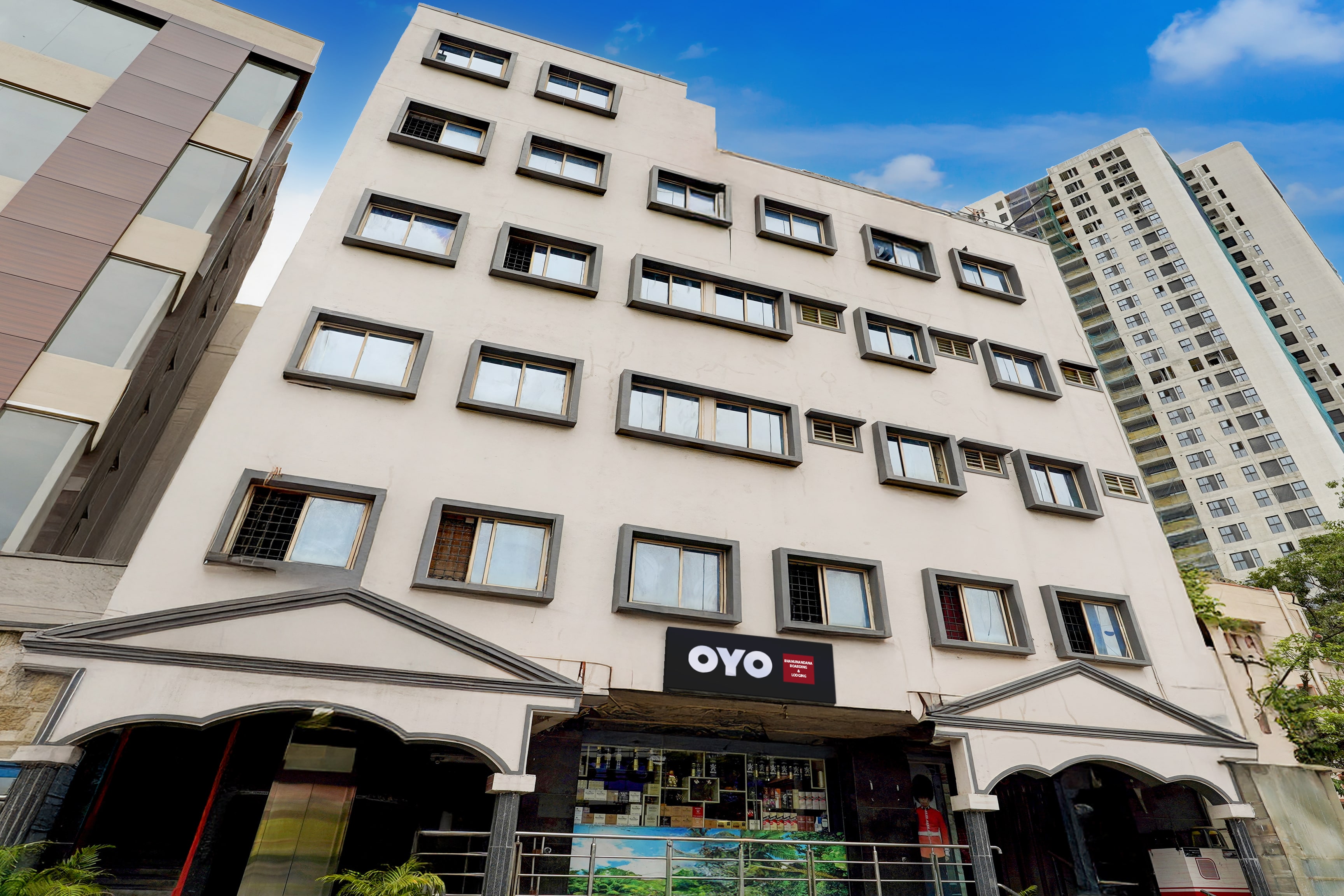 Hotel O BHANUNANDANA BOARDING & LODGING Basaveshwar Nagar 𝗕𝗢𝗢𝗞 ...