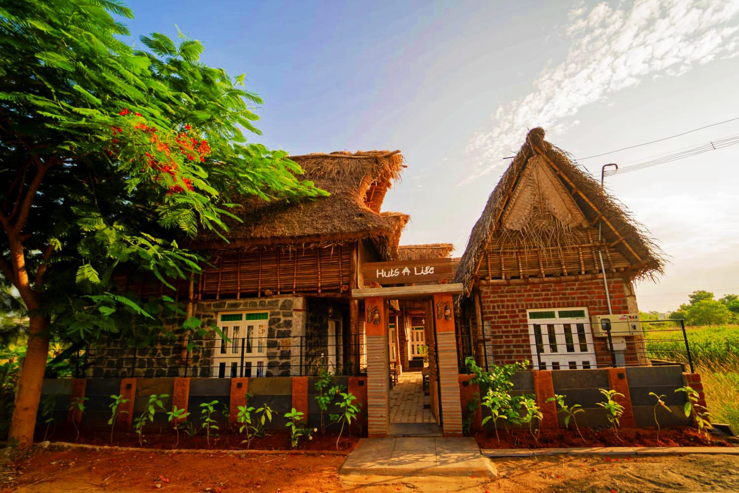 Bop Huts Life Homestay 𝗕𝗢𝗢𝗞 Auroville Cottage