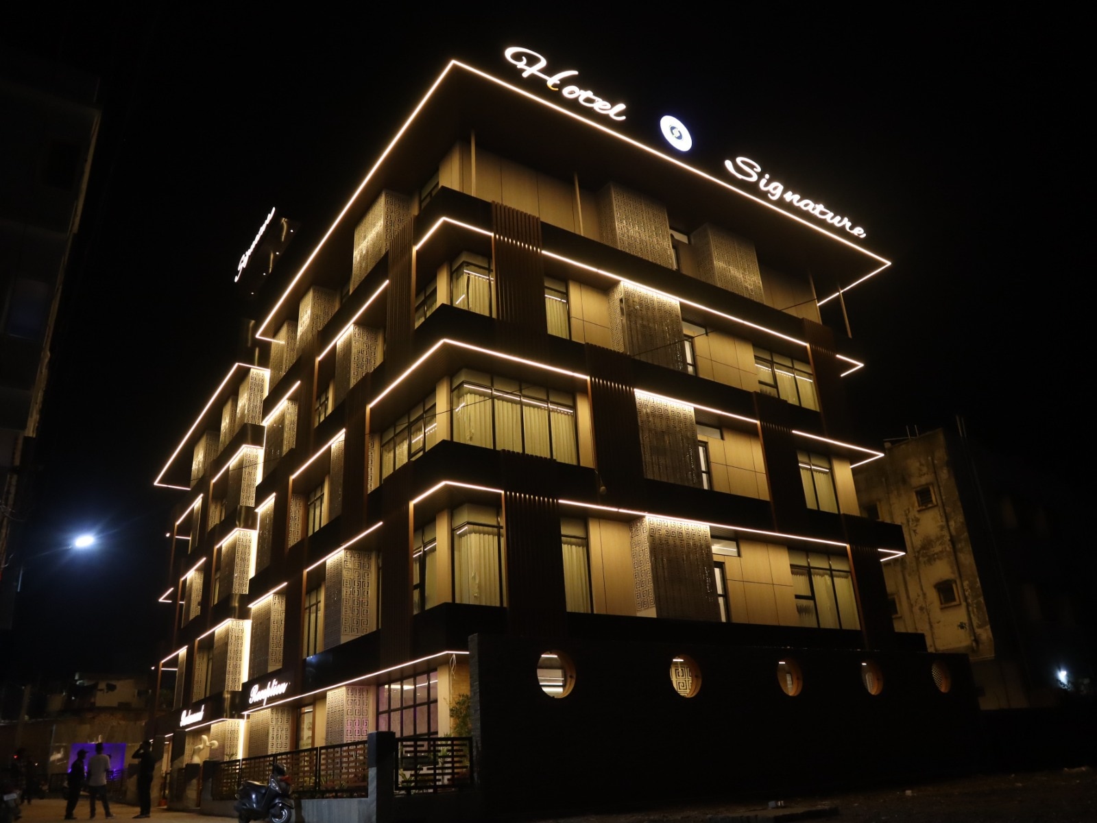Hotel Signature 𝗕𝗢𝗢𝗞 Jeypore Hotel