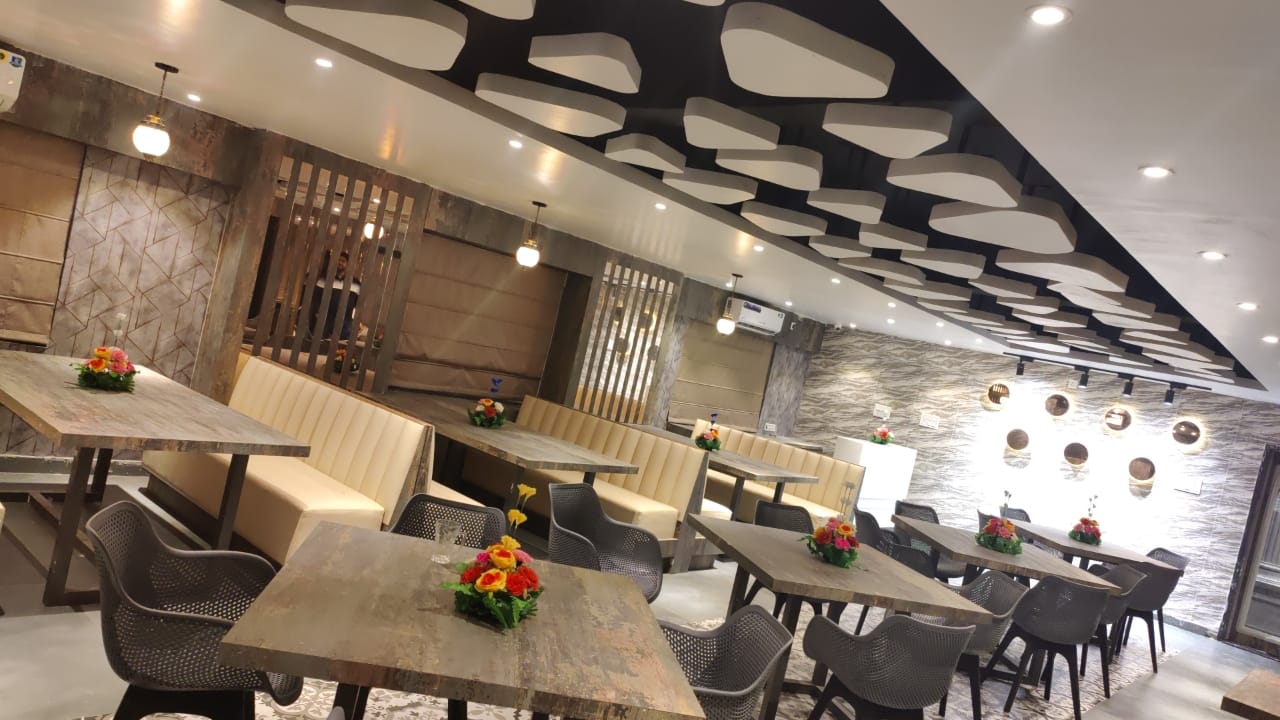 DEVKI NANDAN RESORT 𝗕𝗢𝗢𝗞 Titilagarh Resort