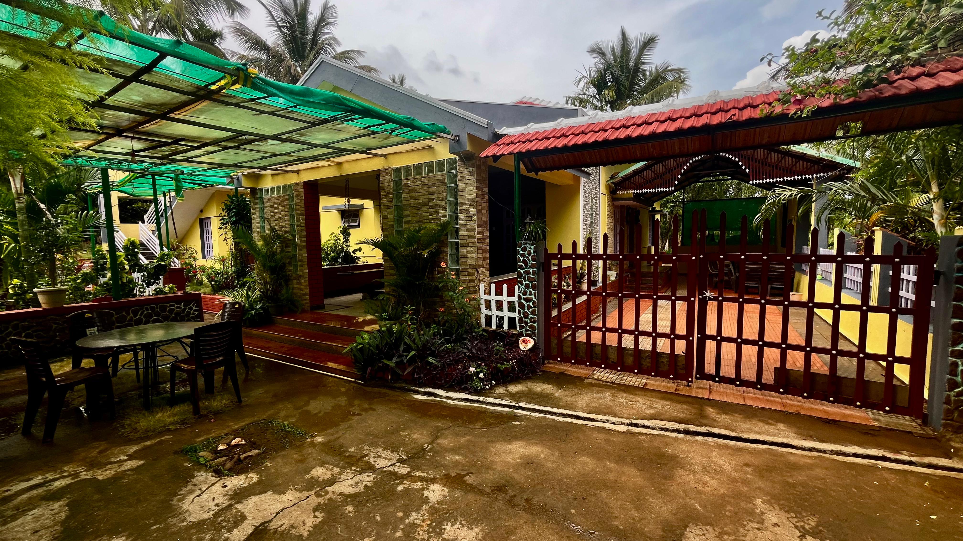 Green Leafes Nature homestay 𝗕𝗢𝗢𝗞 Tarikere Homestay