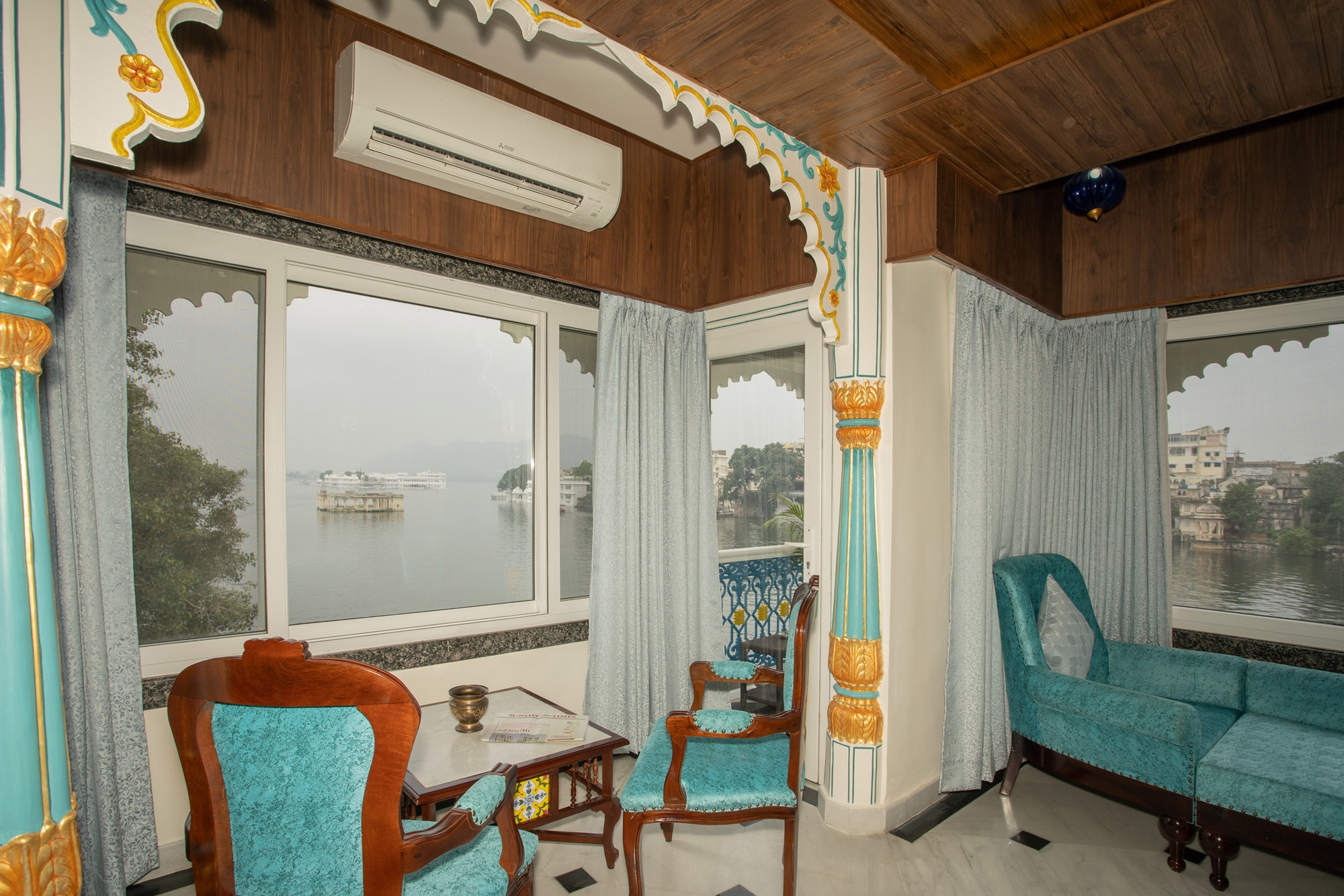 Jheel Hotel & Restaurent Udaipur - Reviews, Photos & Offer