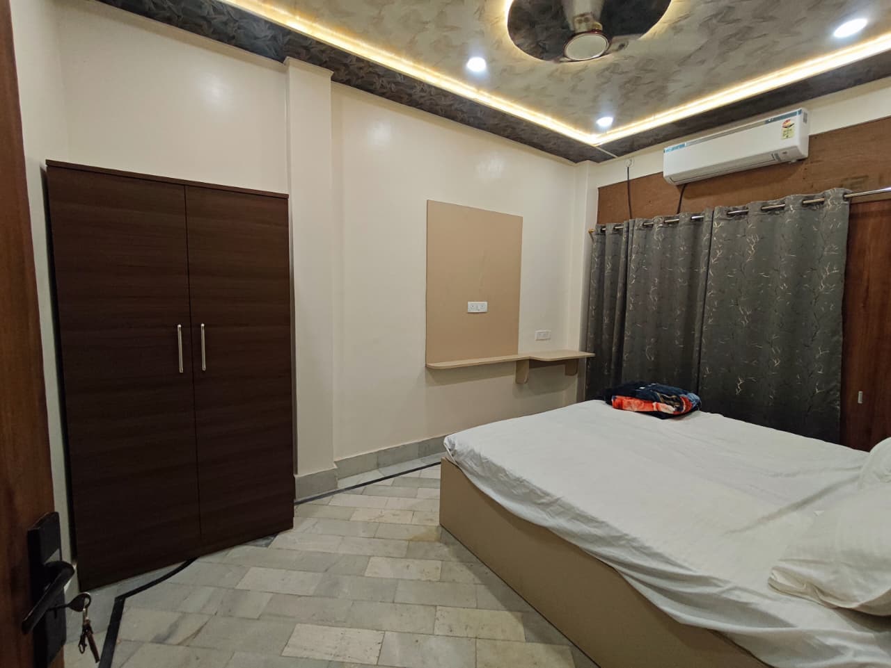 Atithi Vishram Grih Guest House Varanasi - Reviews, Photos & Offer