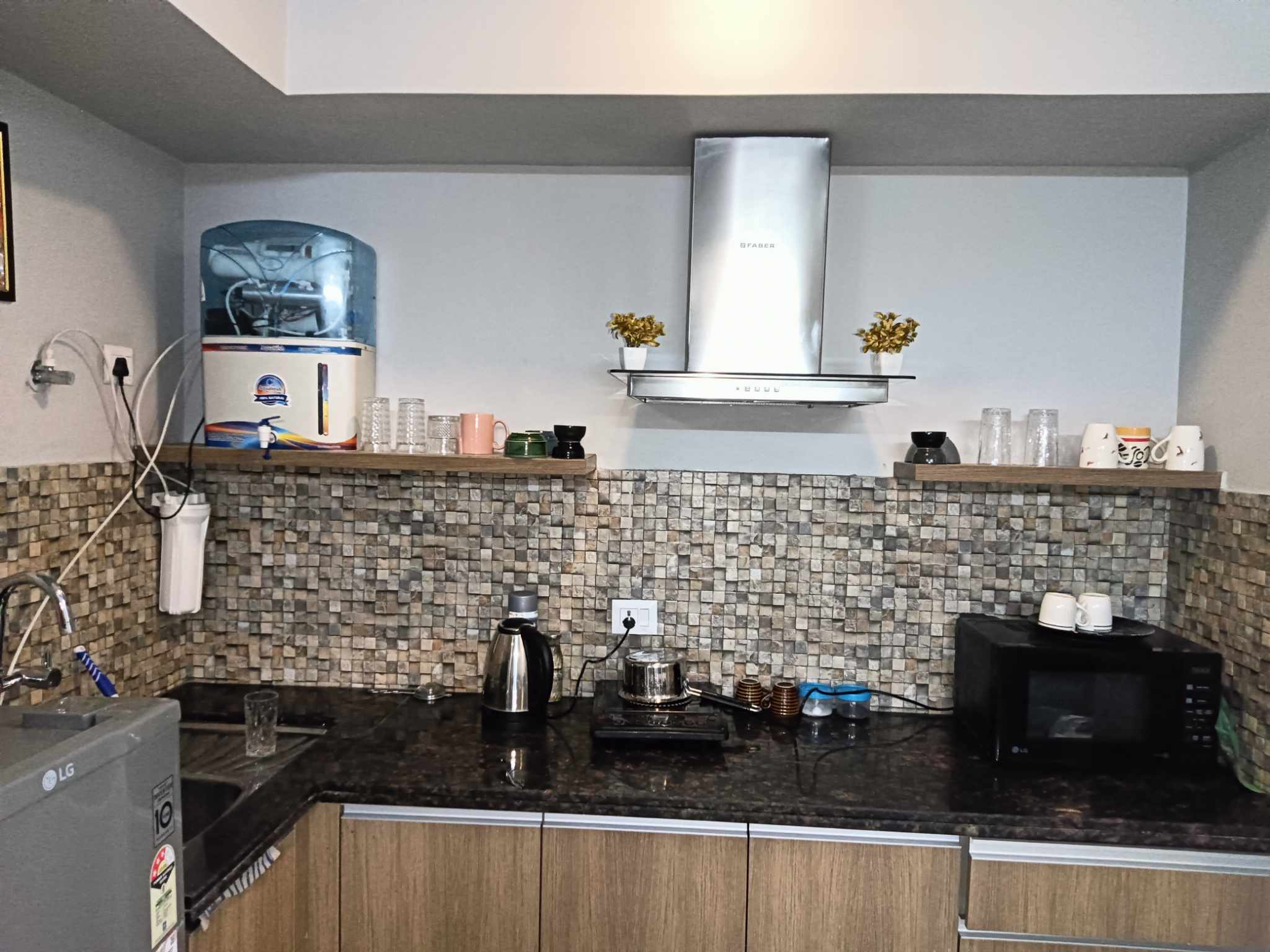 Love studio 𝗕𝗢𝗢𝗞 Manesar Apartment